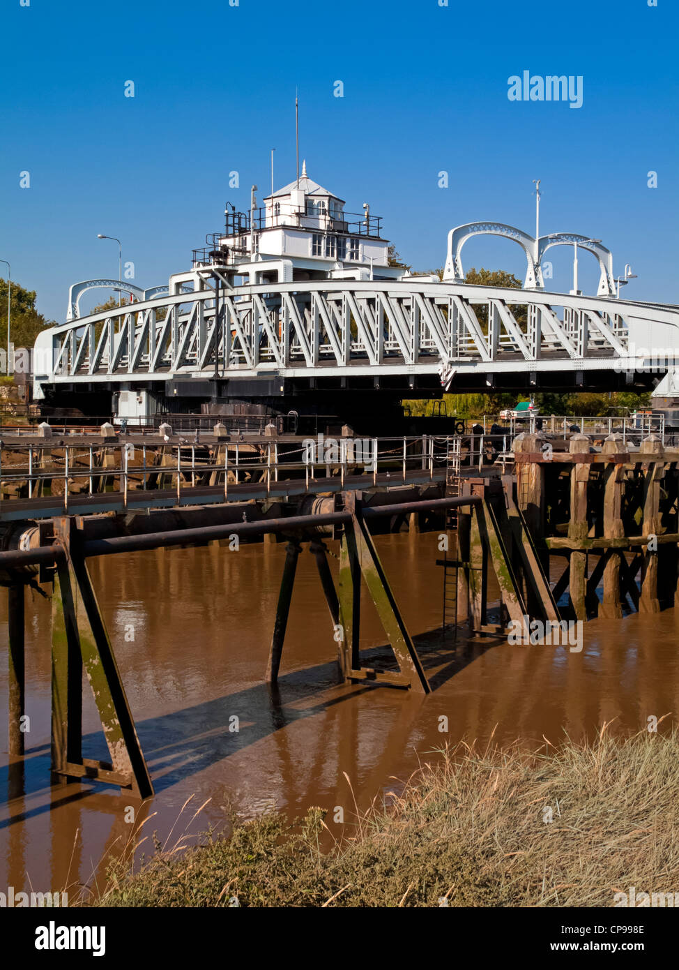Bridge over river nene hi-res stock photography and images - Alamy