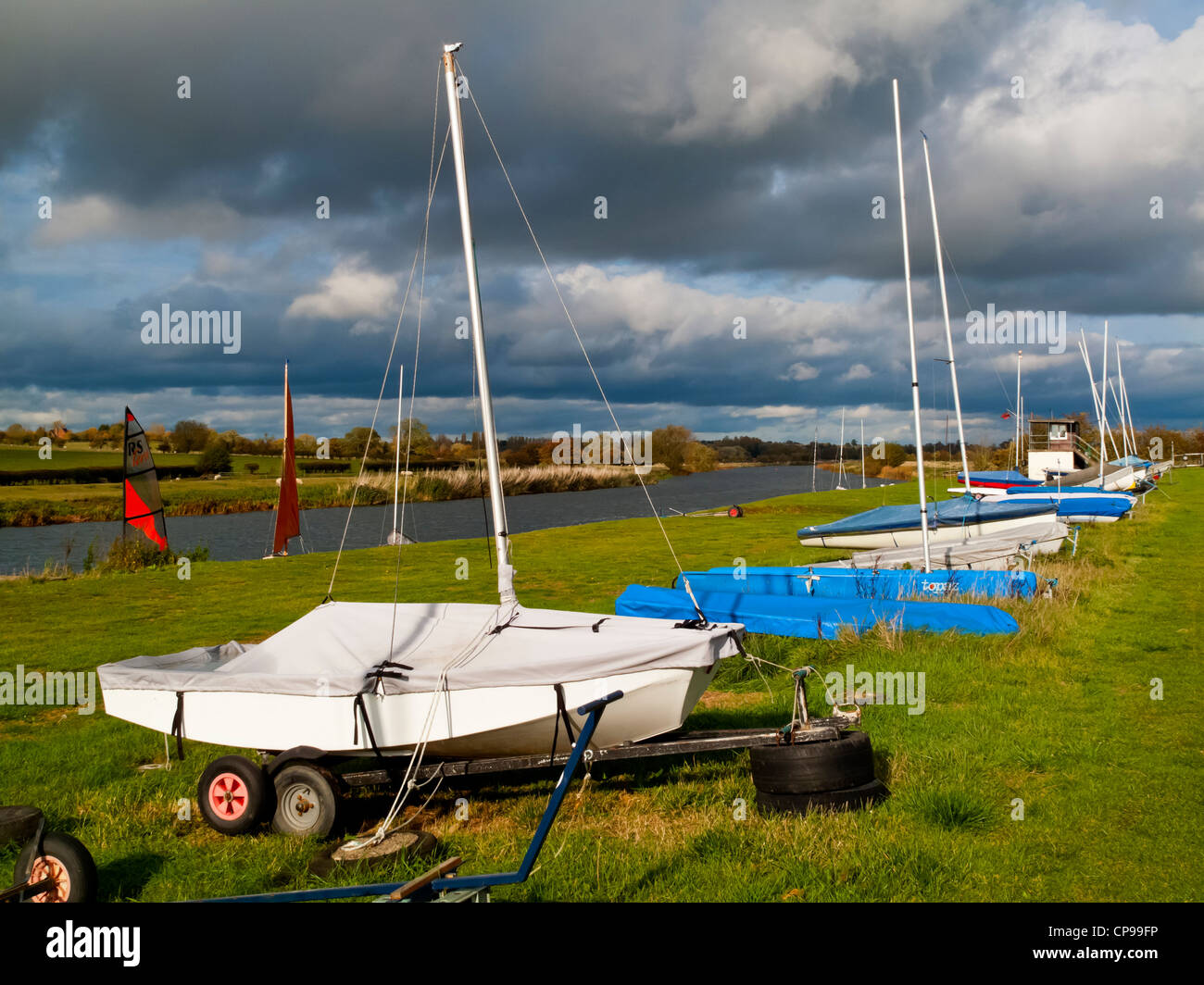 The River Avon near Tewkesbury in Gloucestershire England UK with small ...