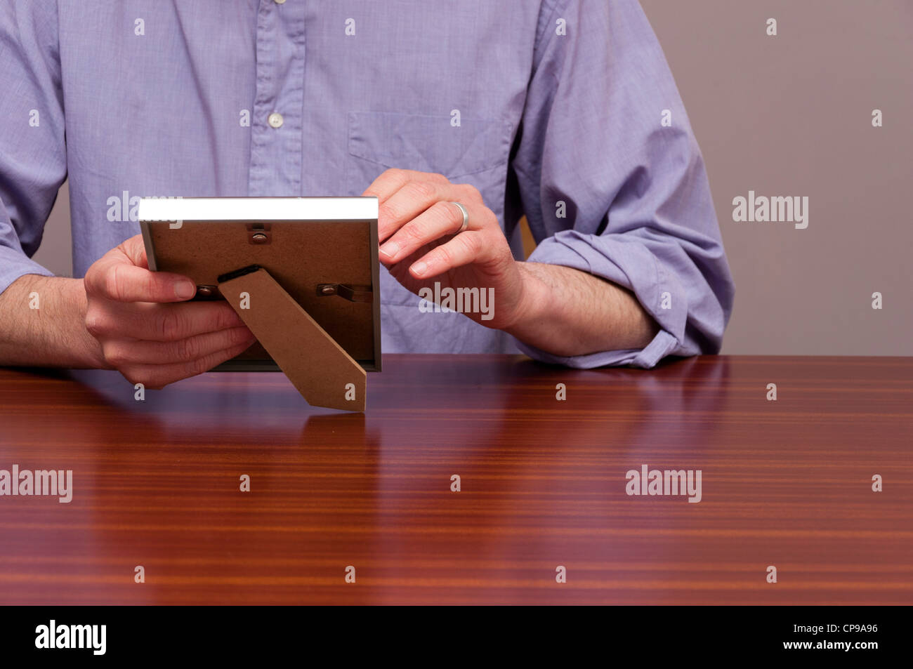 Bereavement hi-res stock photography and images - Alamy