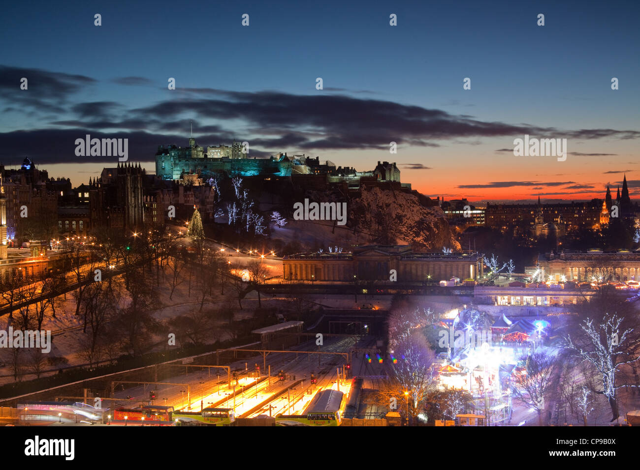 Edinburgh Castle floodlit at Christmas Stock Photo - Alamy