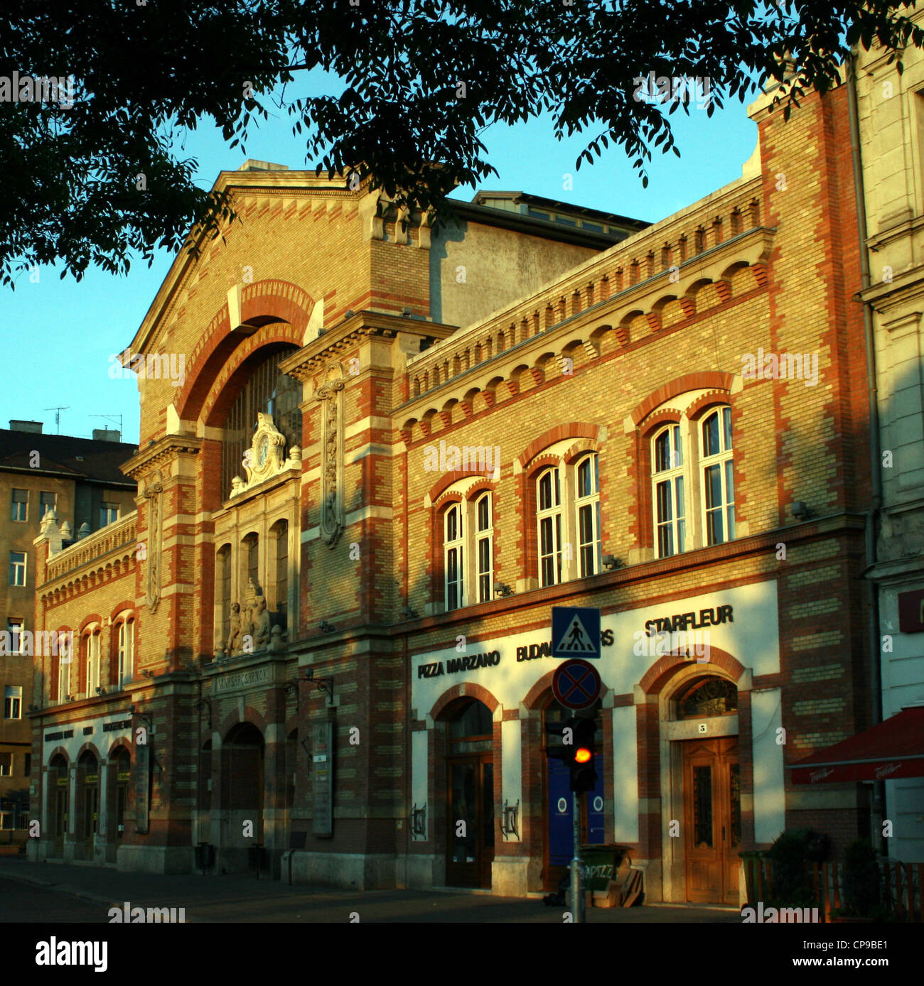Market hall on the Batthyány square, Budapest Stock Photo - Alamy