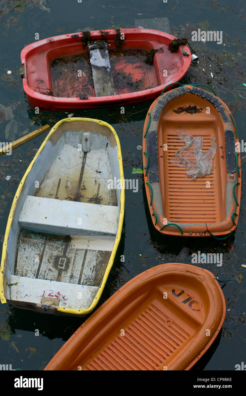 Plastic in harbour hi-res stock photography and images - Alamy