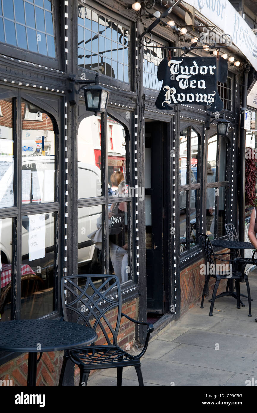 Cafe tudor hi-res stock photography and images - Alamy