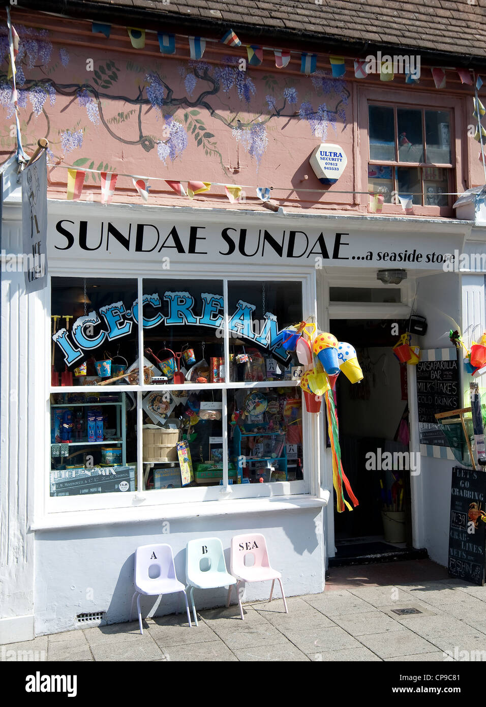 Sundae sundae seaside store hi-res stock photography and images - Alamy