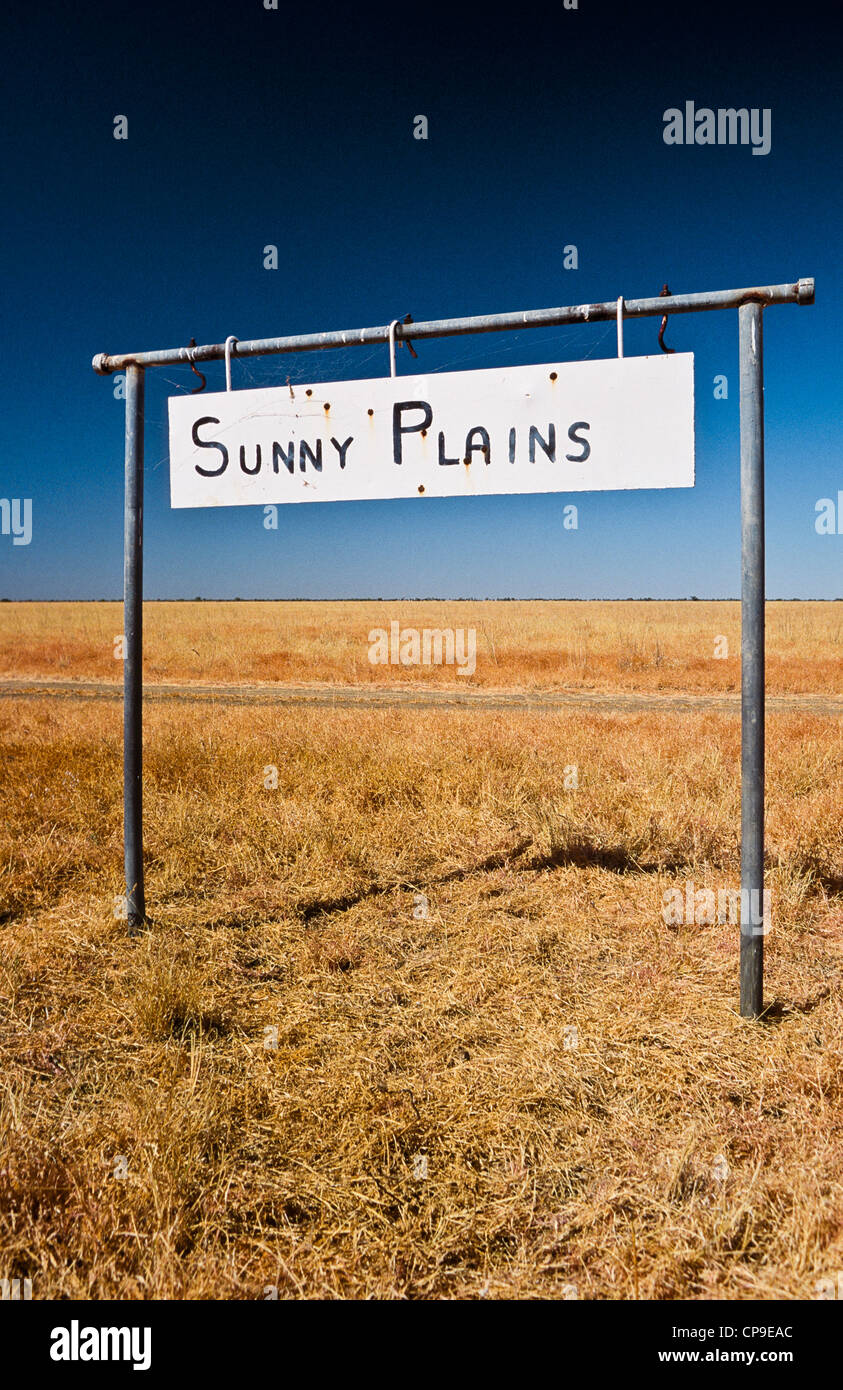 Rural farm sign, Australia Stock Photo - Alamy