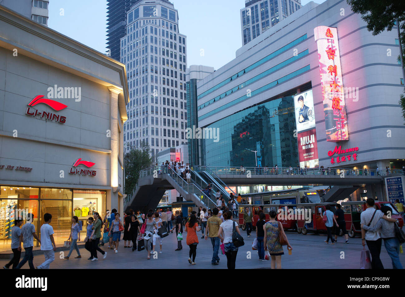 Tianjin shopping street 07 may 2012 hi-res stock photography and images ...