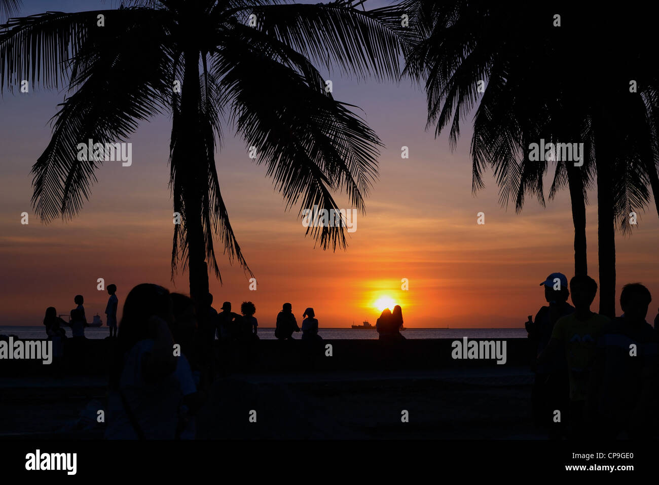 Crowd manila philippines people hi-res stock photography and images - Alamy