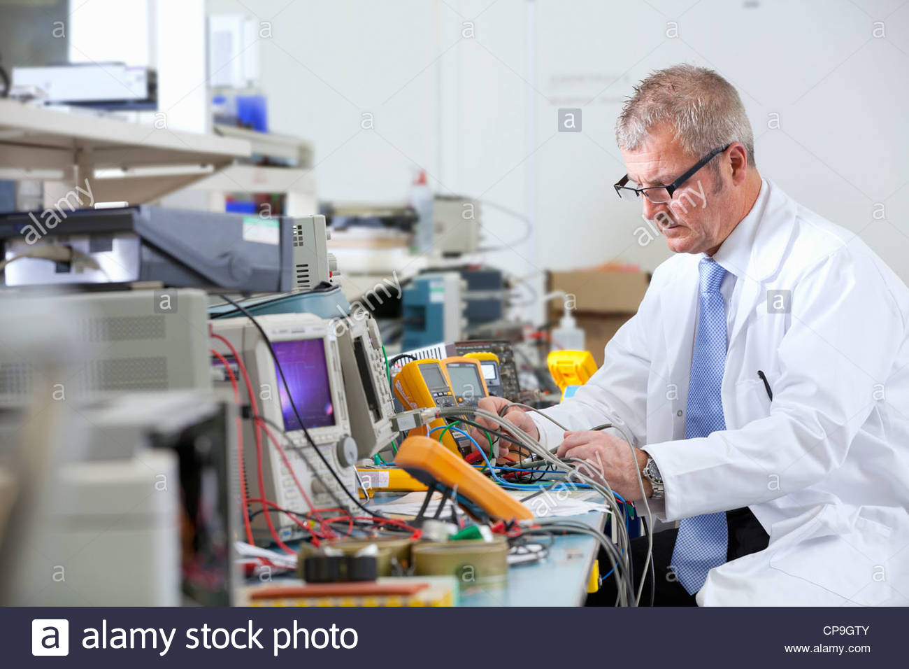 Electrical Test Bench Stock Photos & Electrical Test Bench Stock Images ...