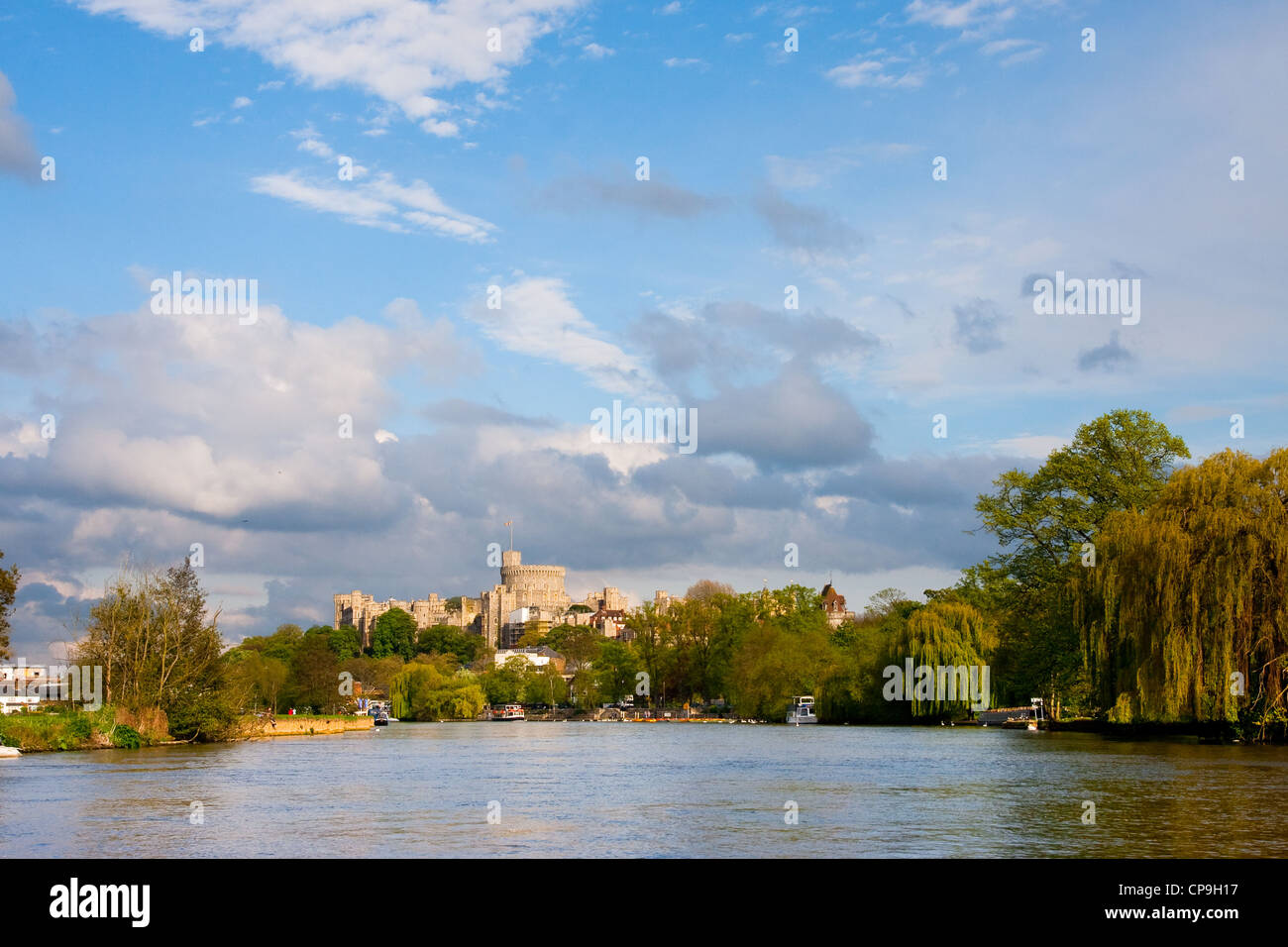 Viewing Windsor castle along the River Thames Stock Photo - Alamy