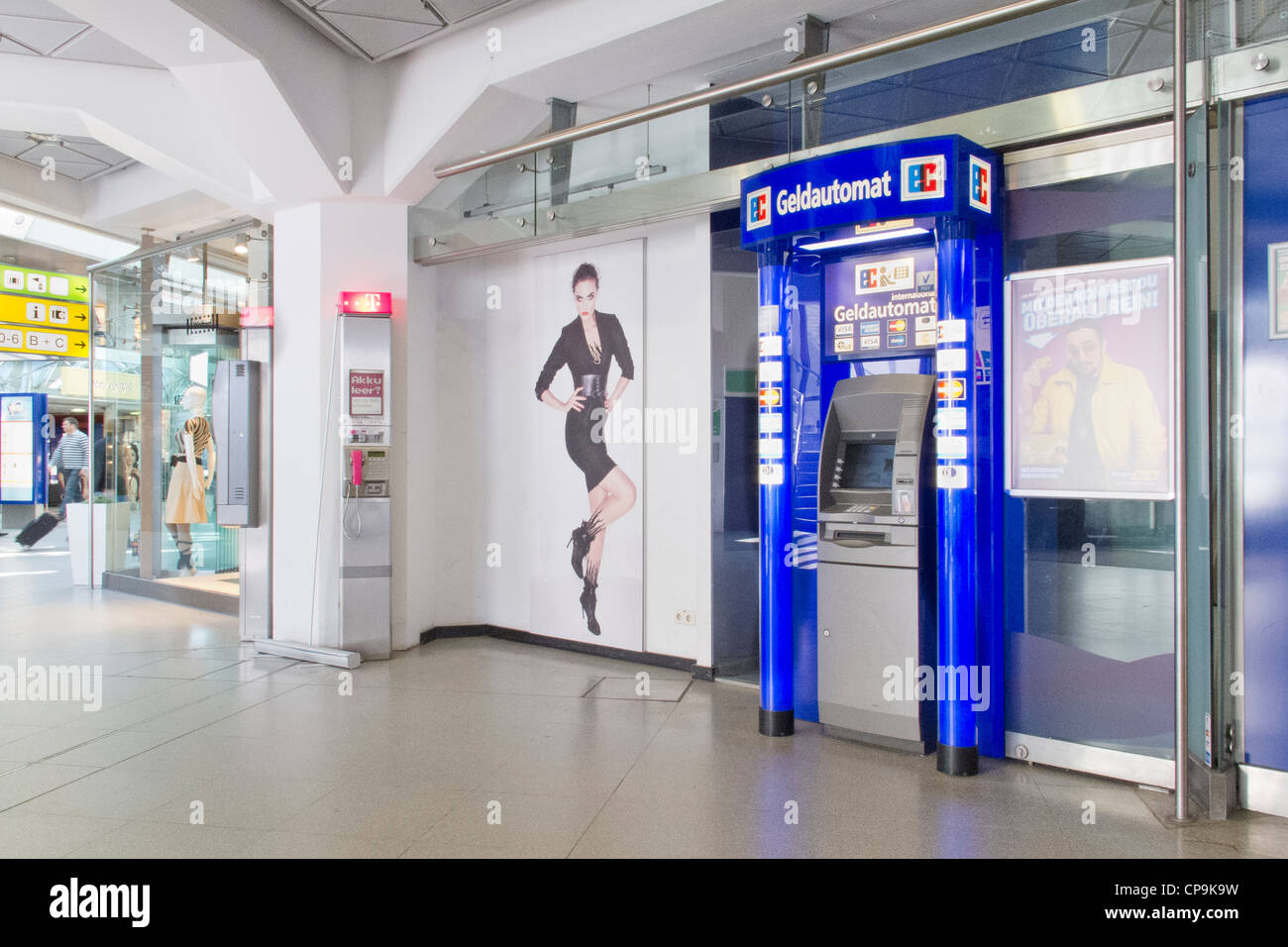 International cash machine hi-res stock photography and images - Alamy