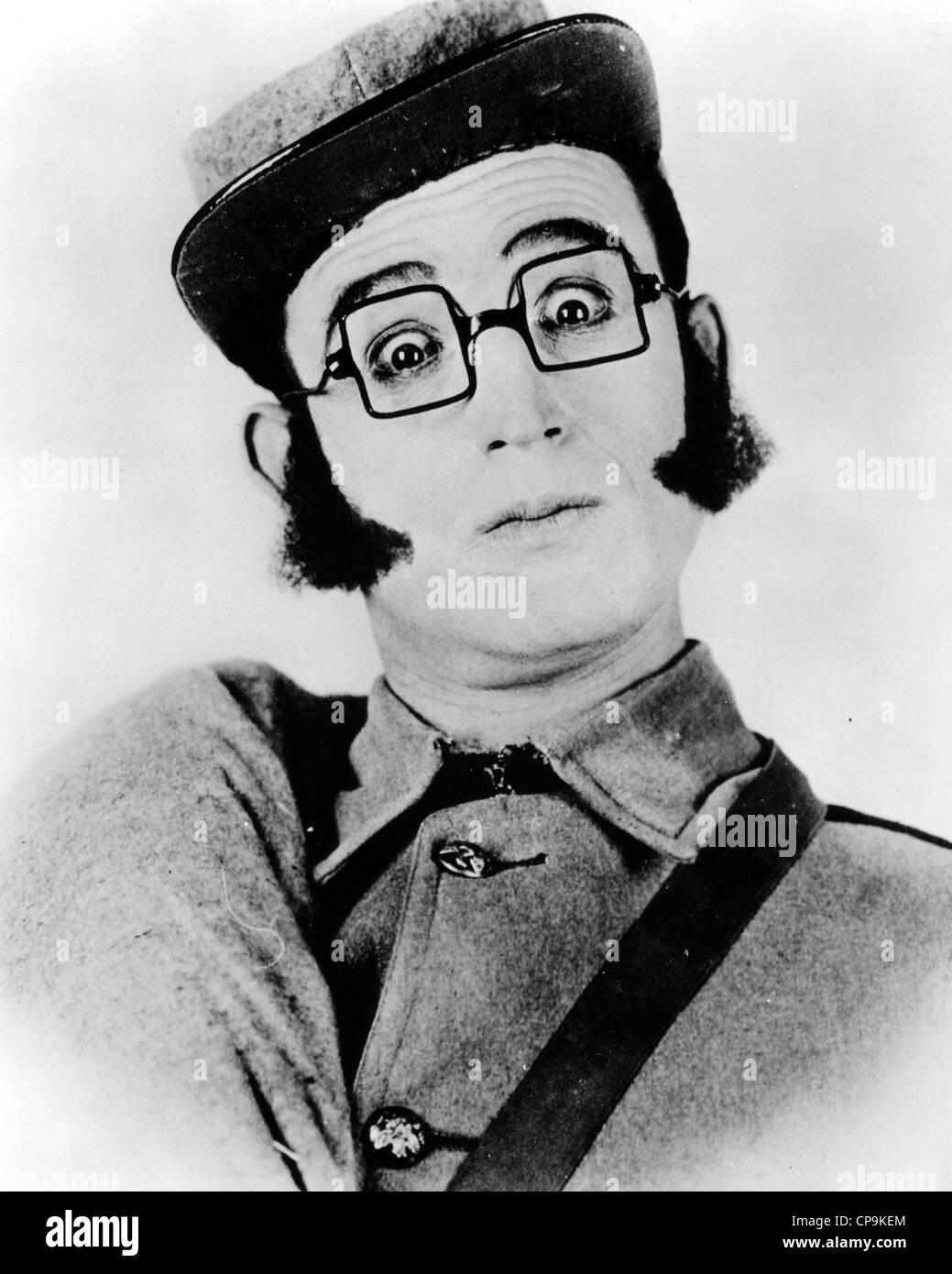 Actor producer harold lloyd hi-res stock photography and images - Alamy