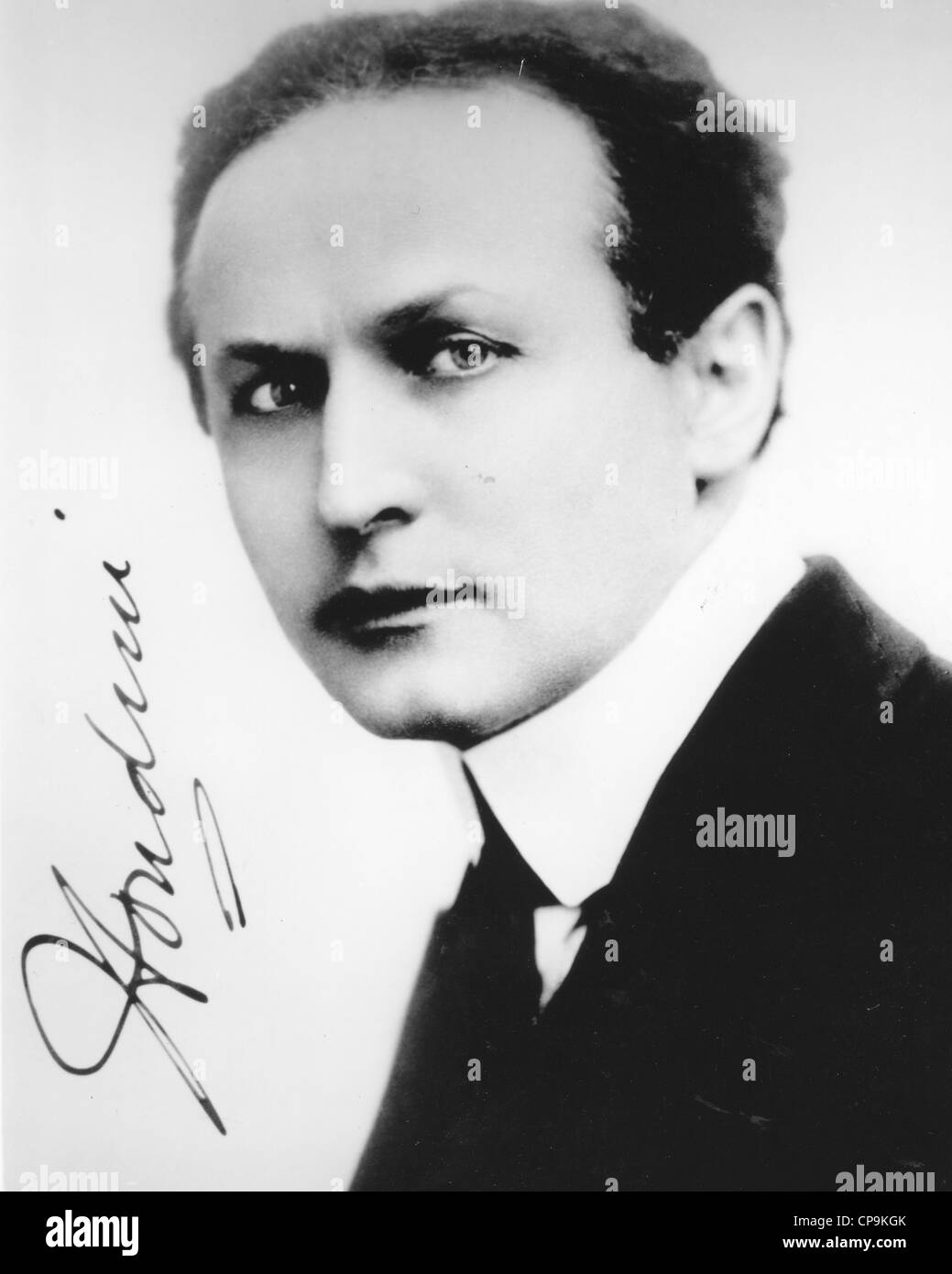 Harry houdini hi-res stock photography and images - Alamy