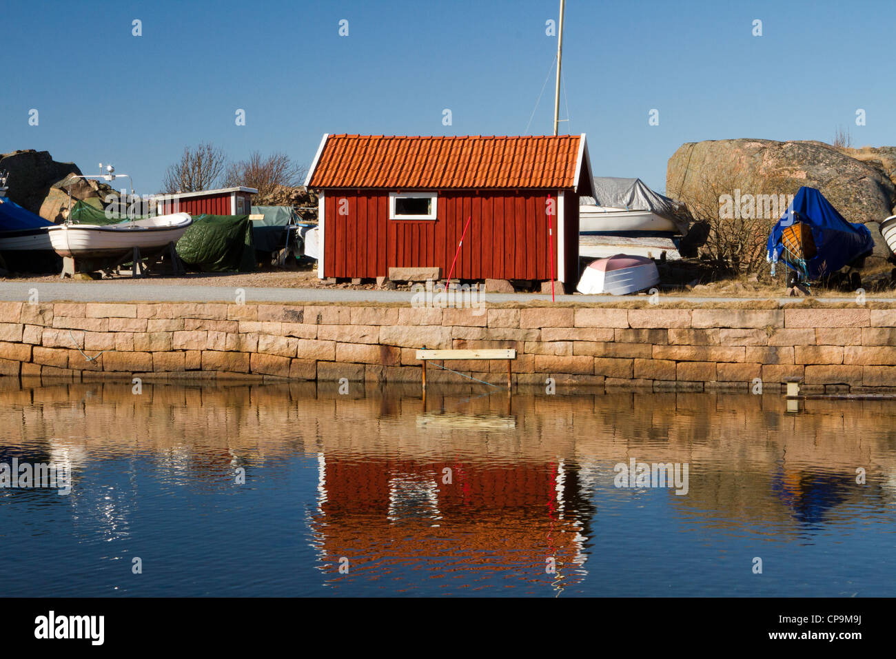 Fisher hut and boat hi-res stock photography and images - Alamy