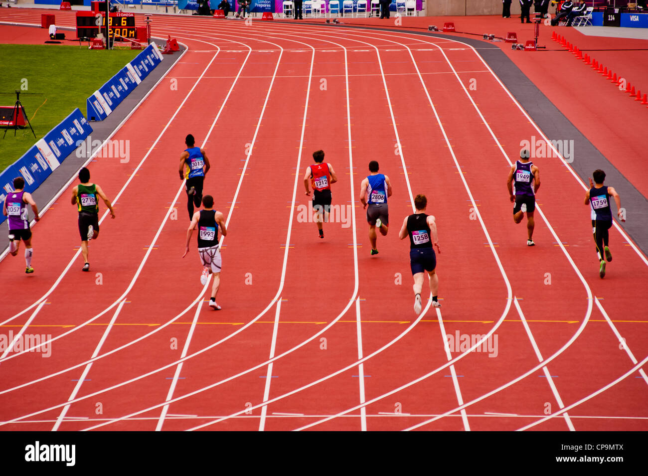Athletics olympics prepares hi-res stock photography and images - Alamy
