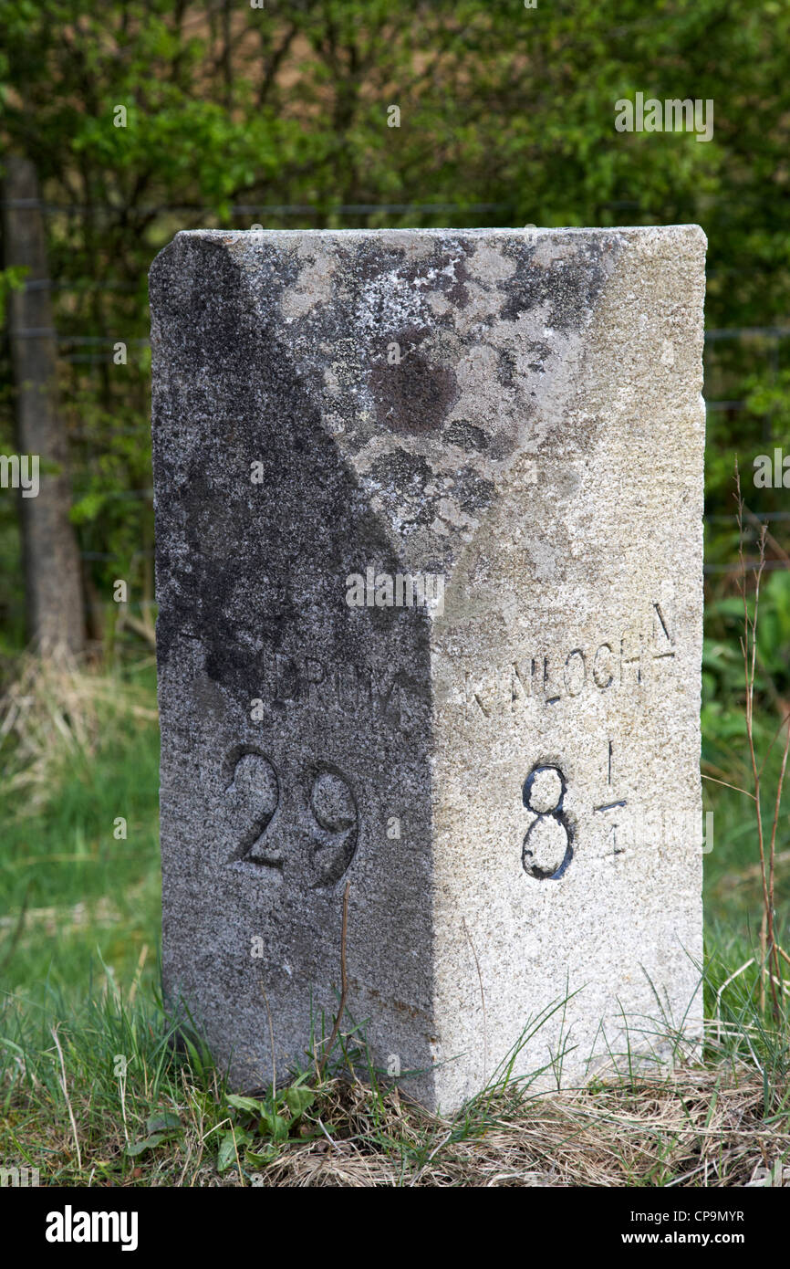 Roadside milestone distance marker hi-res stock photography and images ...