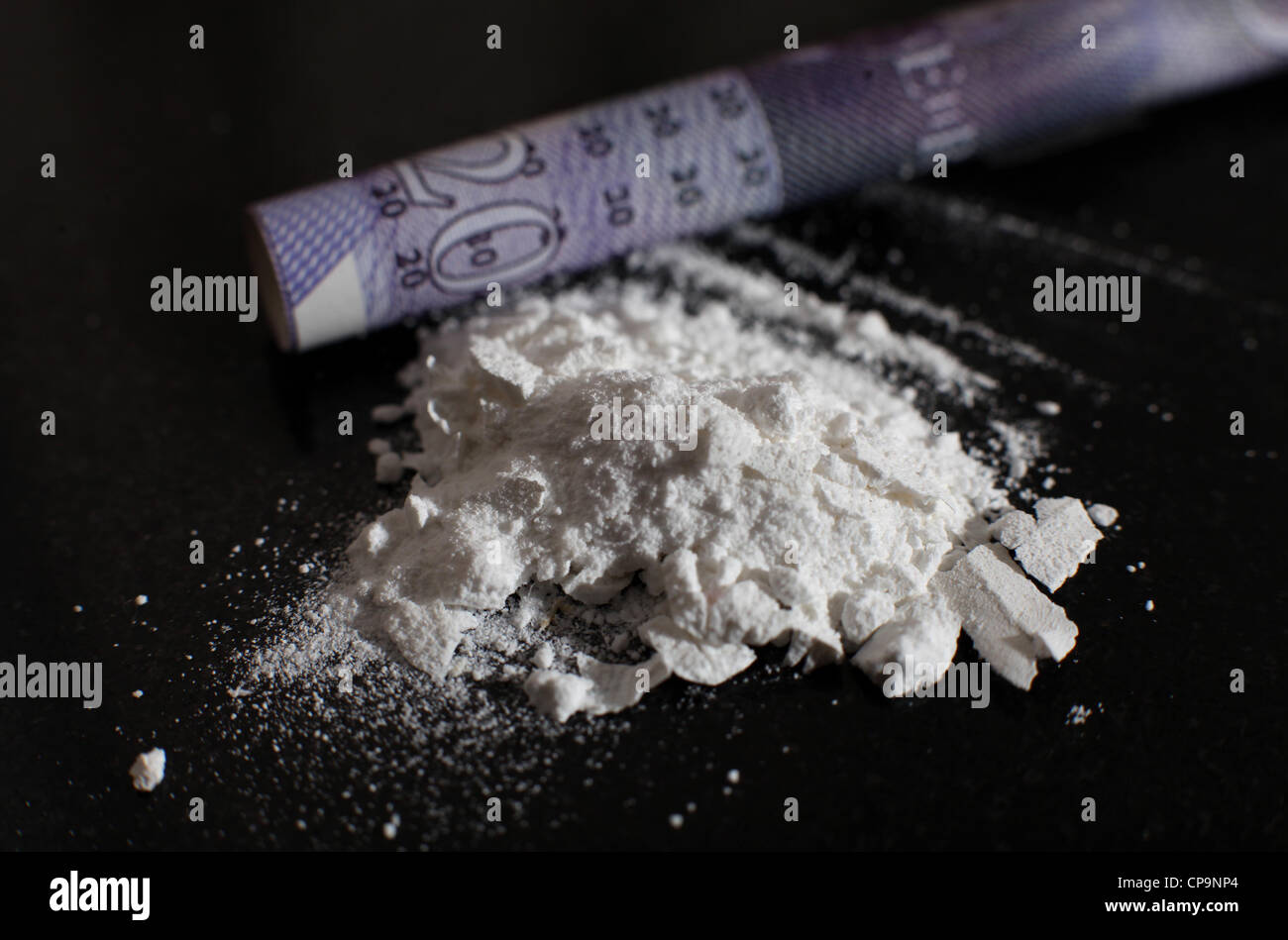 Lines cut cocaine hi-res stock photography and images - Alamy