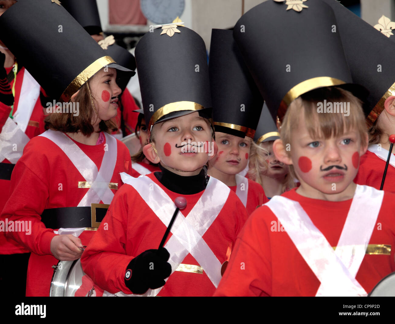 School kids on Brighton festival children's parade Stock Photo - Alamy