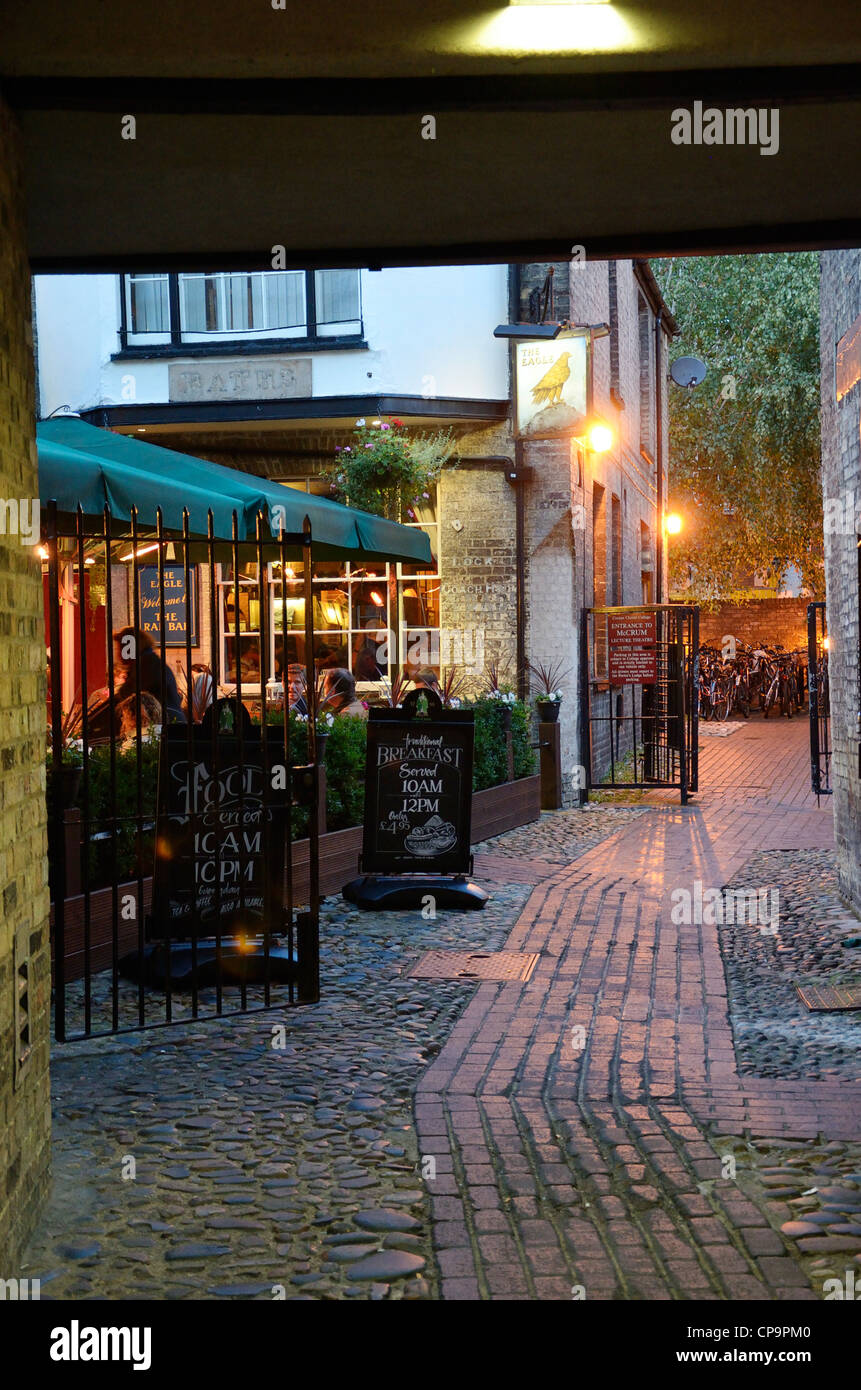 Stone pub building hi-res stock photography and images - Alamy