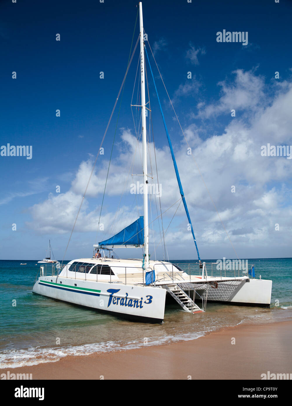 Hawaiian Boat On The Beach High Resolution Stock Photography and Images ...