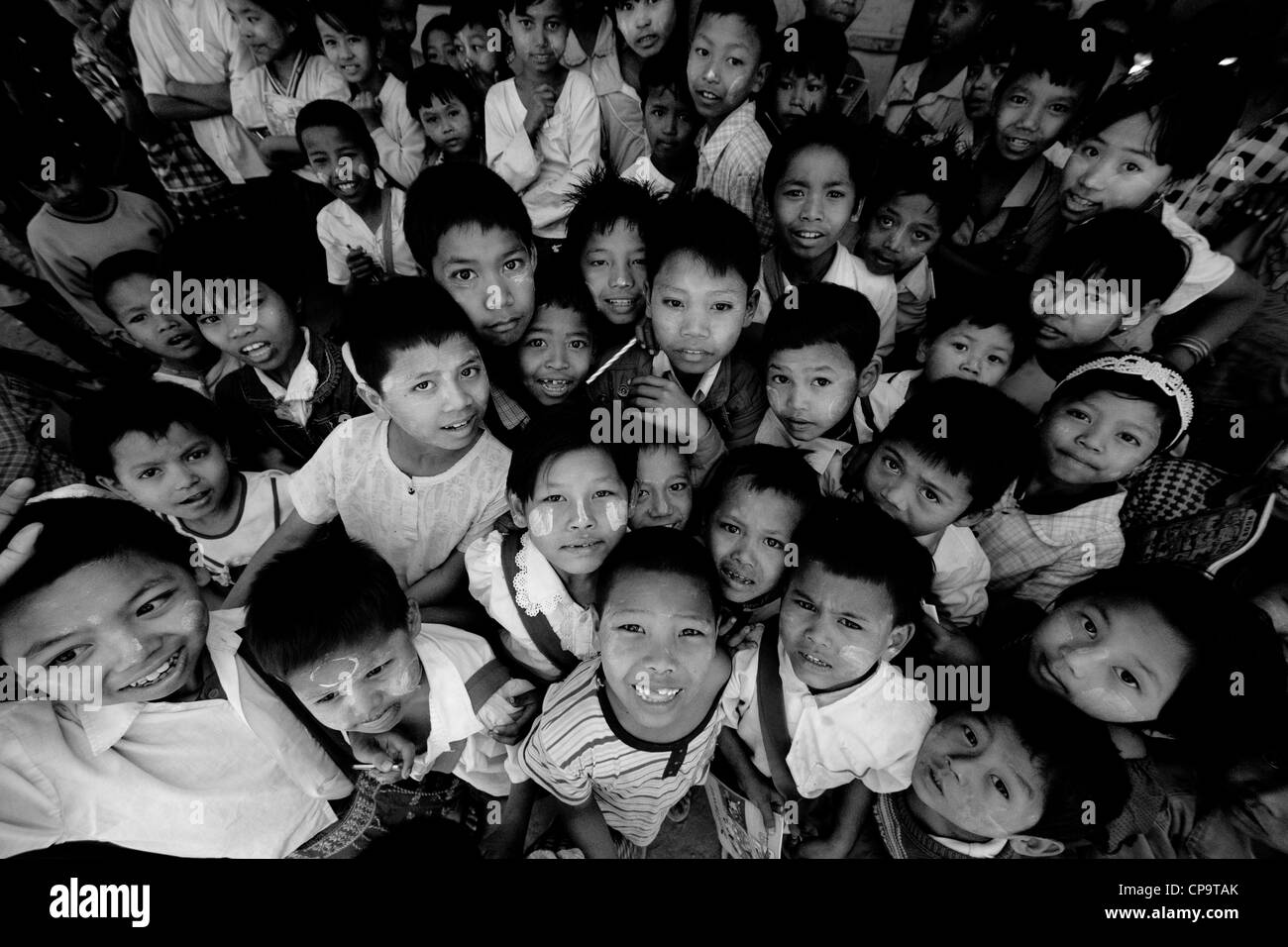 Myanmar children hi-res stock photography and images - Alamy