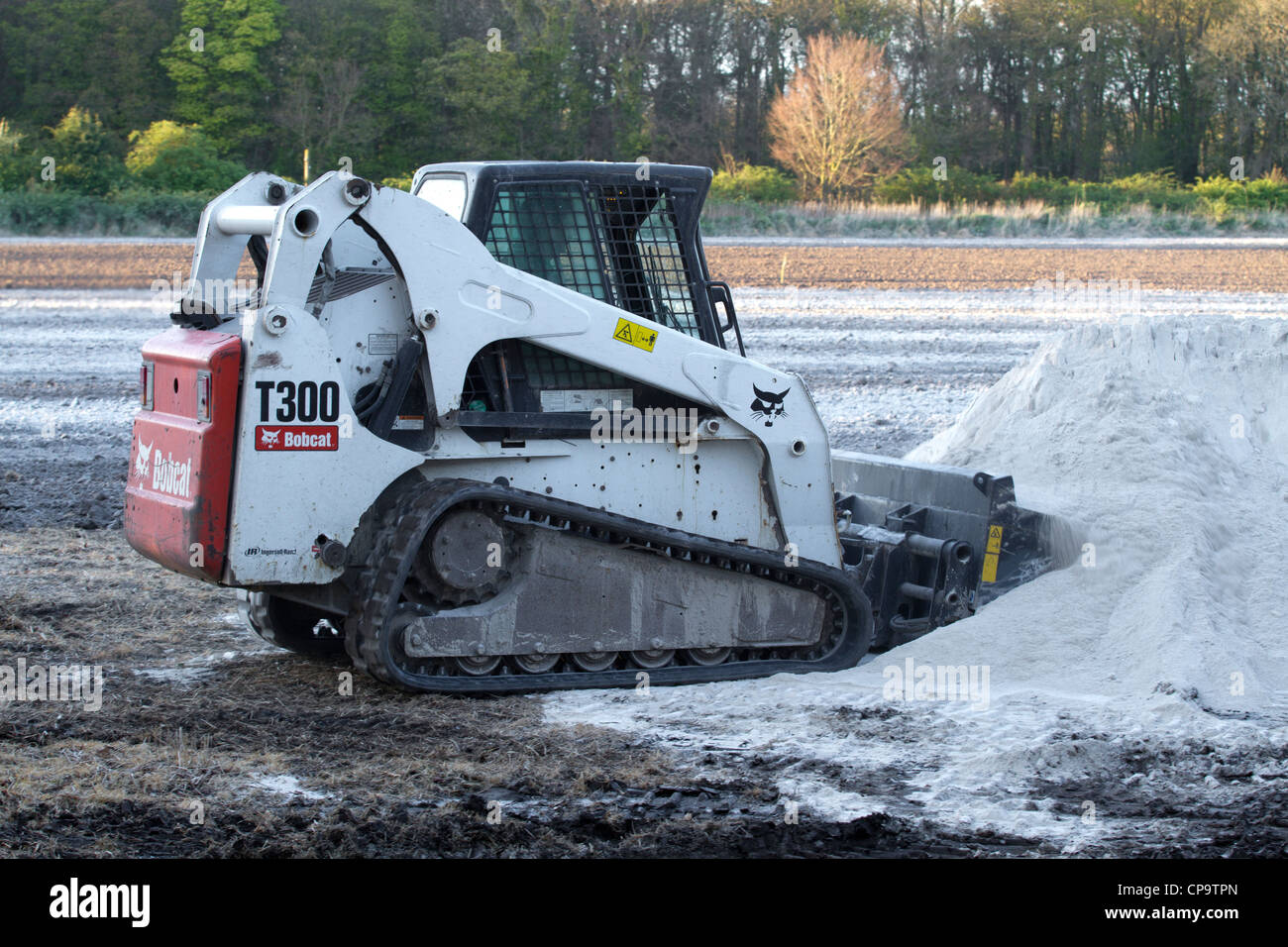 Farmer loading vegetables hi-res stock photography and images - Alamy