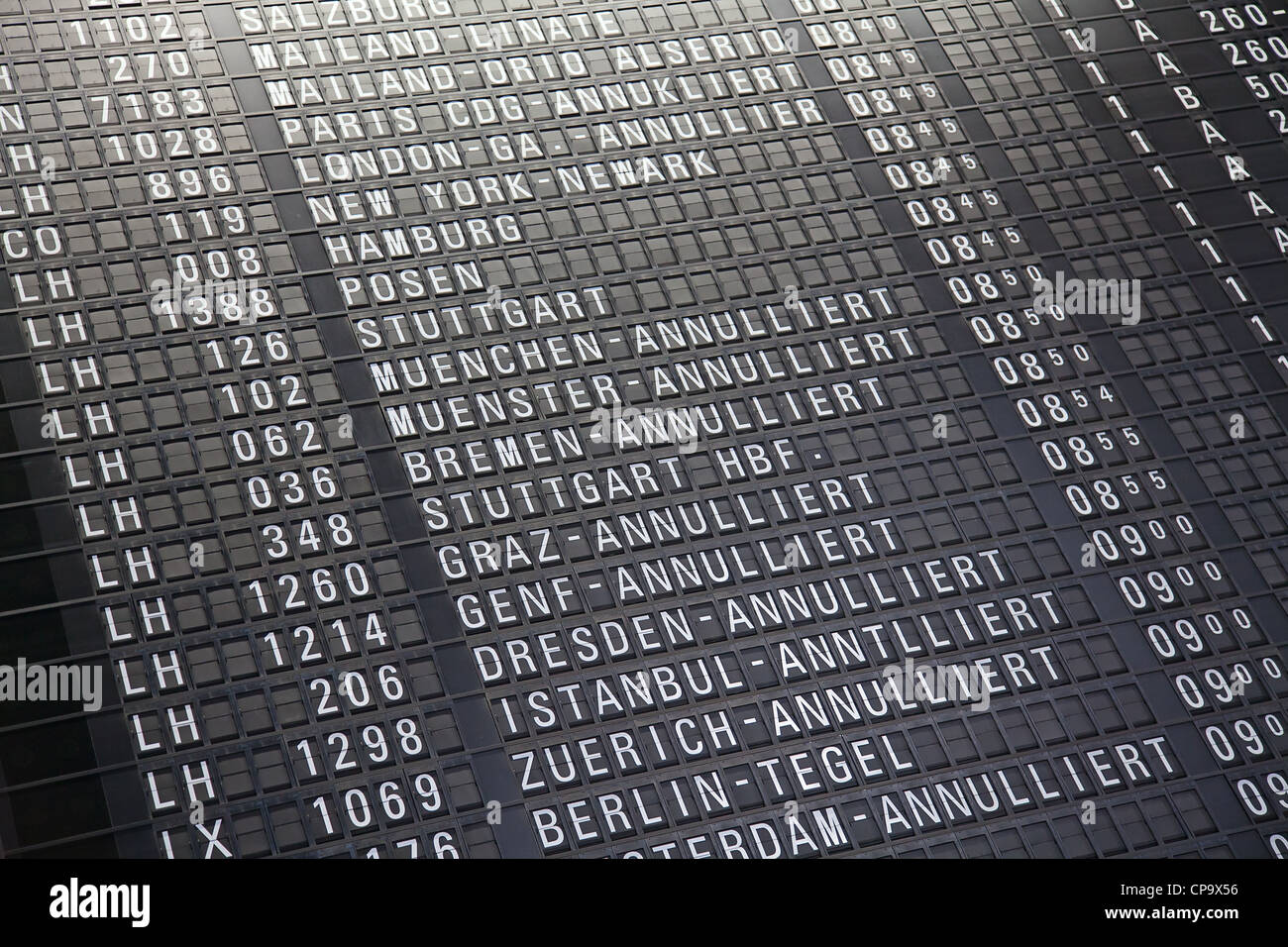 Timeboard in the modern airport Stock Photo - Alamy