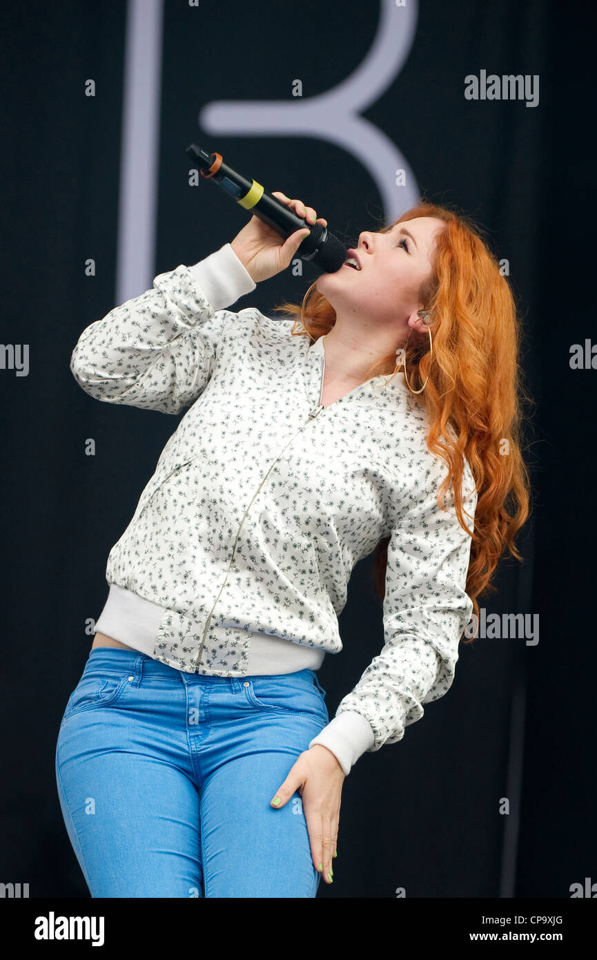 Katy B live at wireless festival 2011 Stock Photo - Alamy