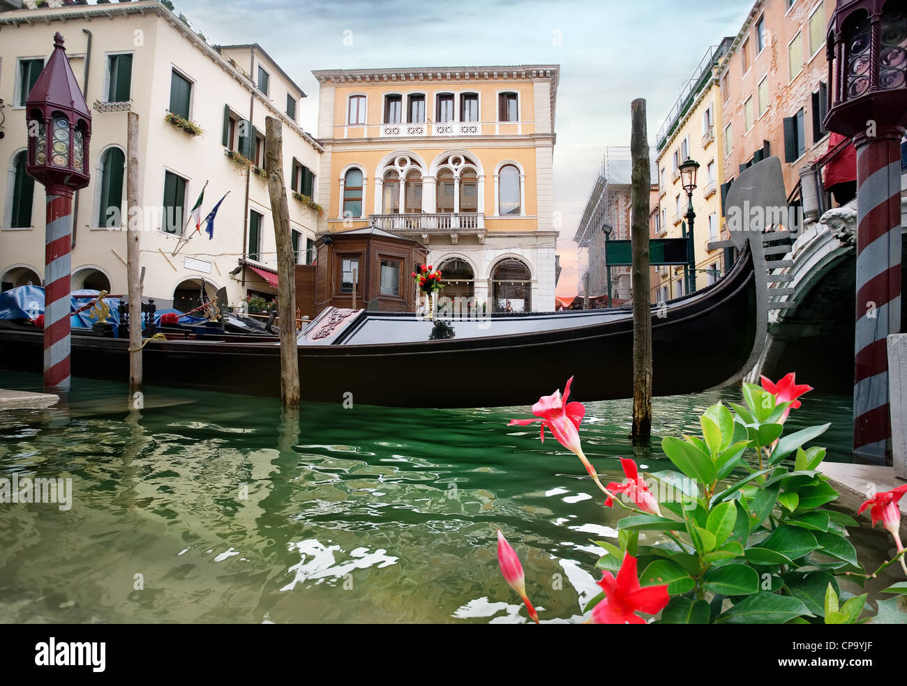 Venice italy boat hi-res stock photography and images - Alamy