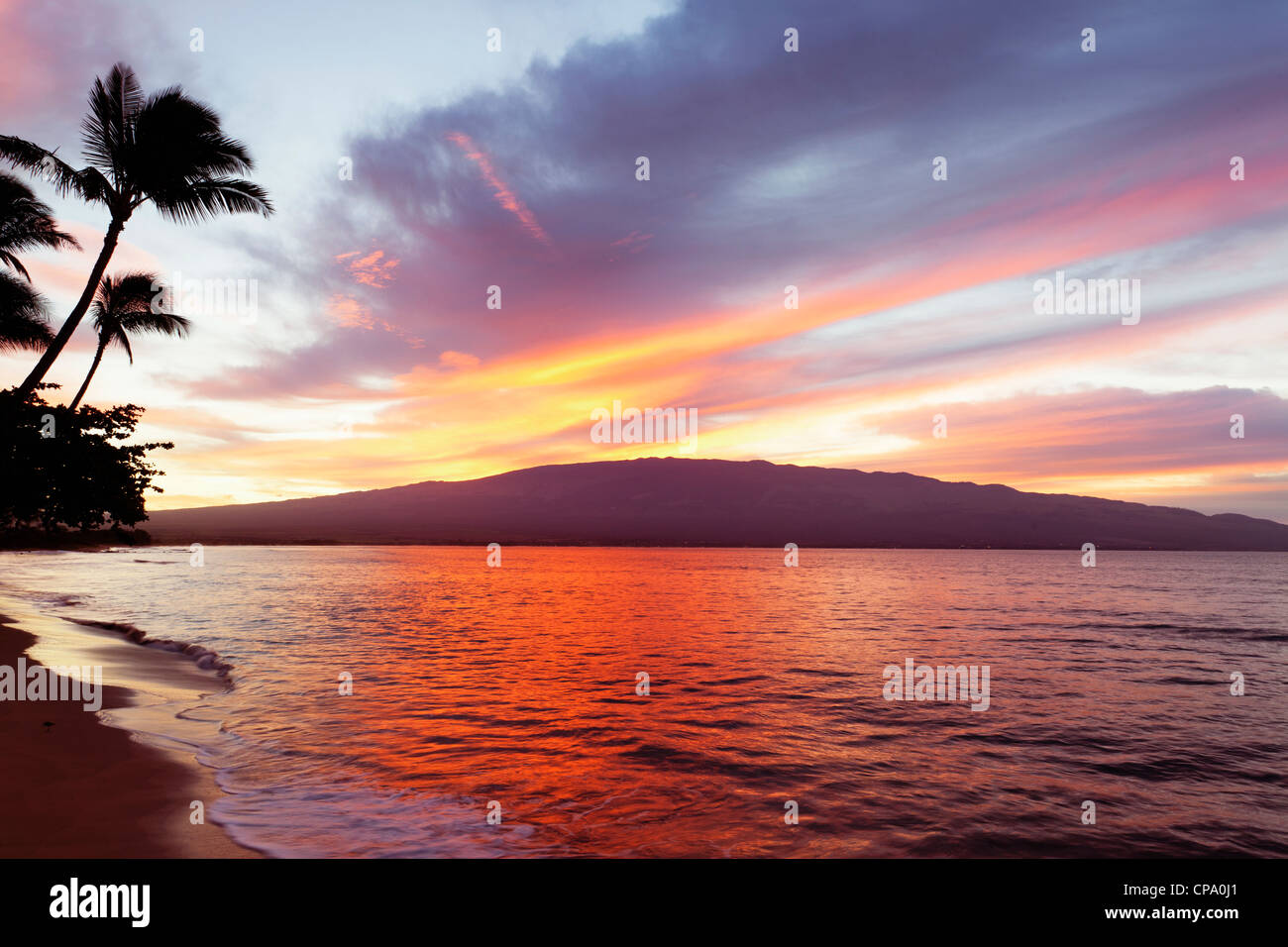 Sunrise at Ma'alaea, Maui, Hawaii Stock Photo - Alamy