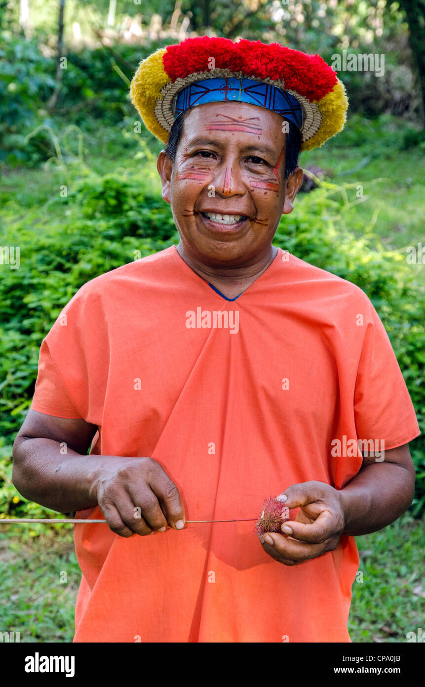 Indigenous people of ecuador hi-res stock photography and images - Alamy