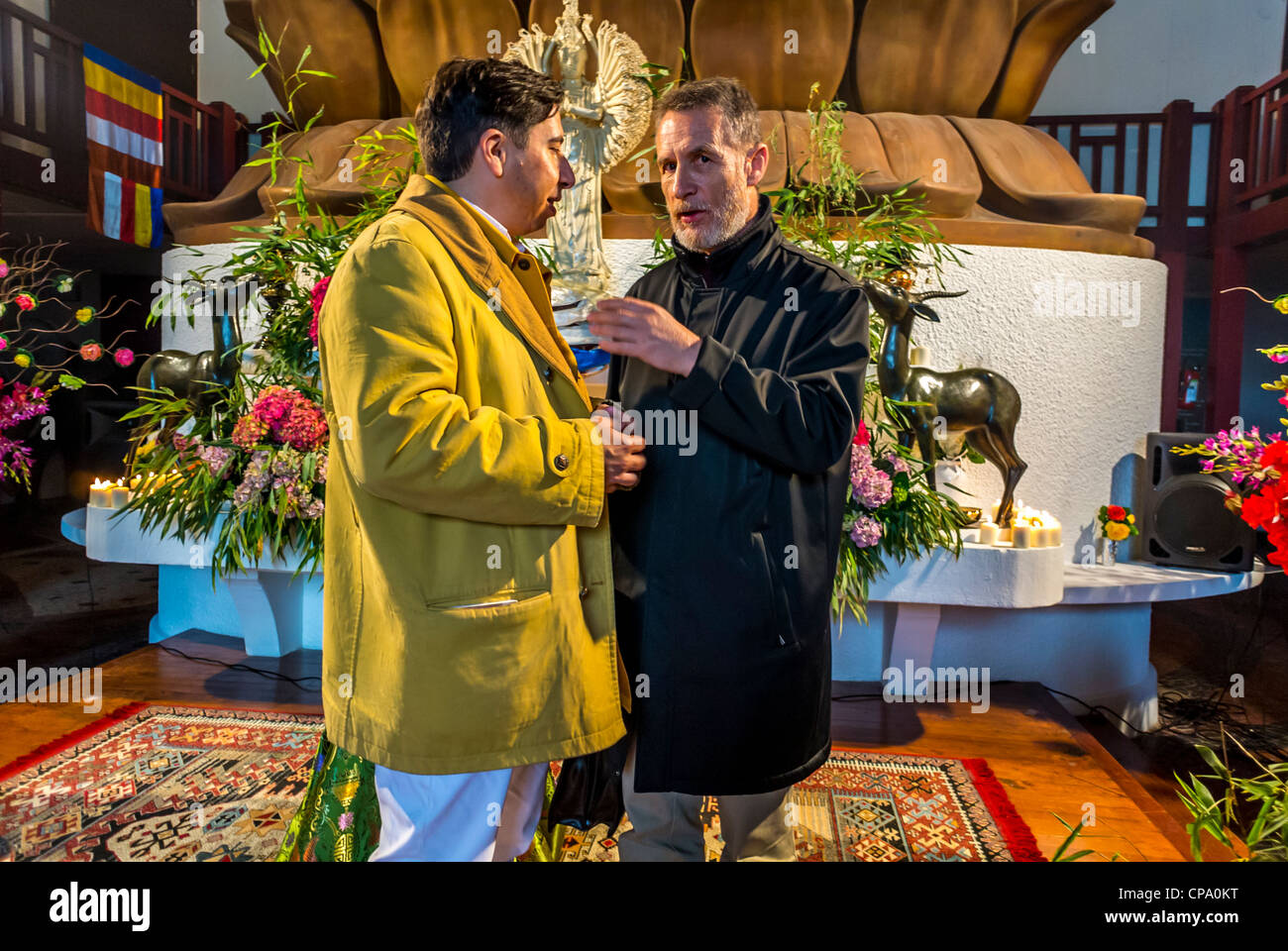 Inter religious hi-res stock photography and images - Alamy