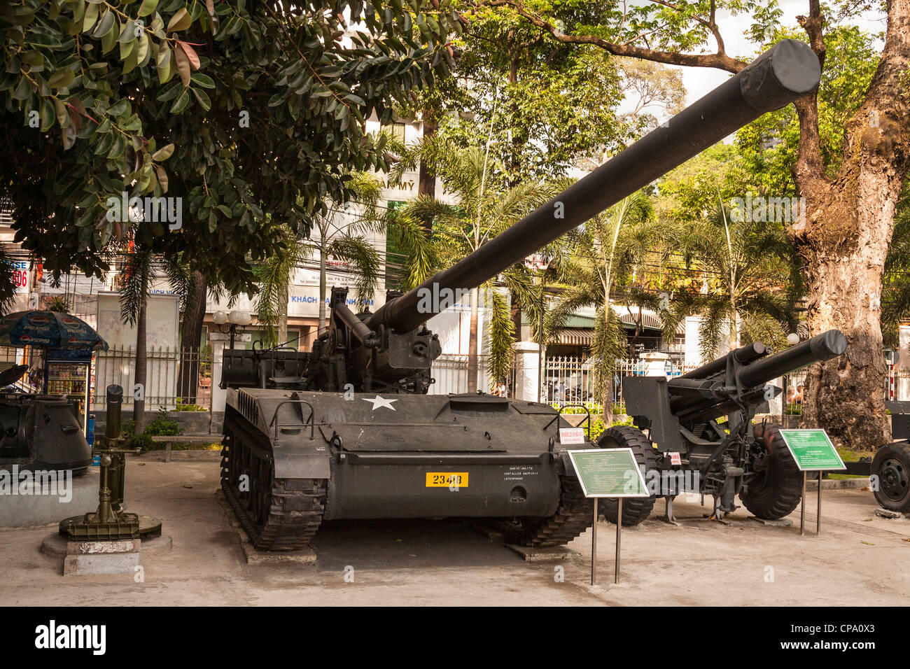 M107 175mm self propelled gun, War Remnants Museum, Ho Chi Minh City ...