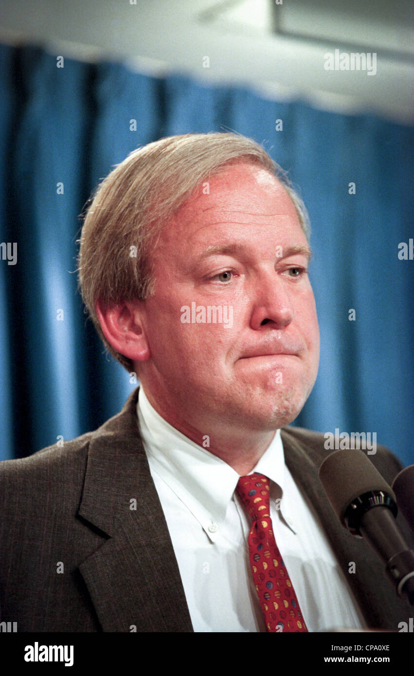 White House spokesman Michael McCurry during a briefing to the media in ...