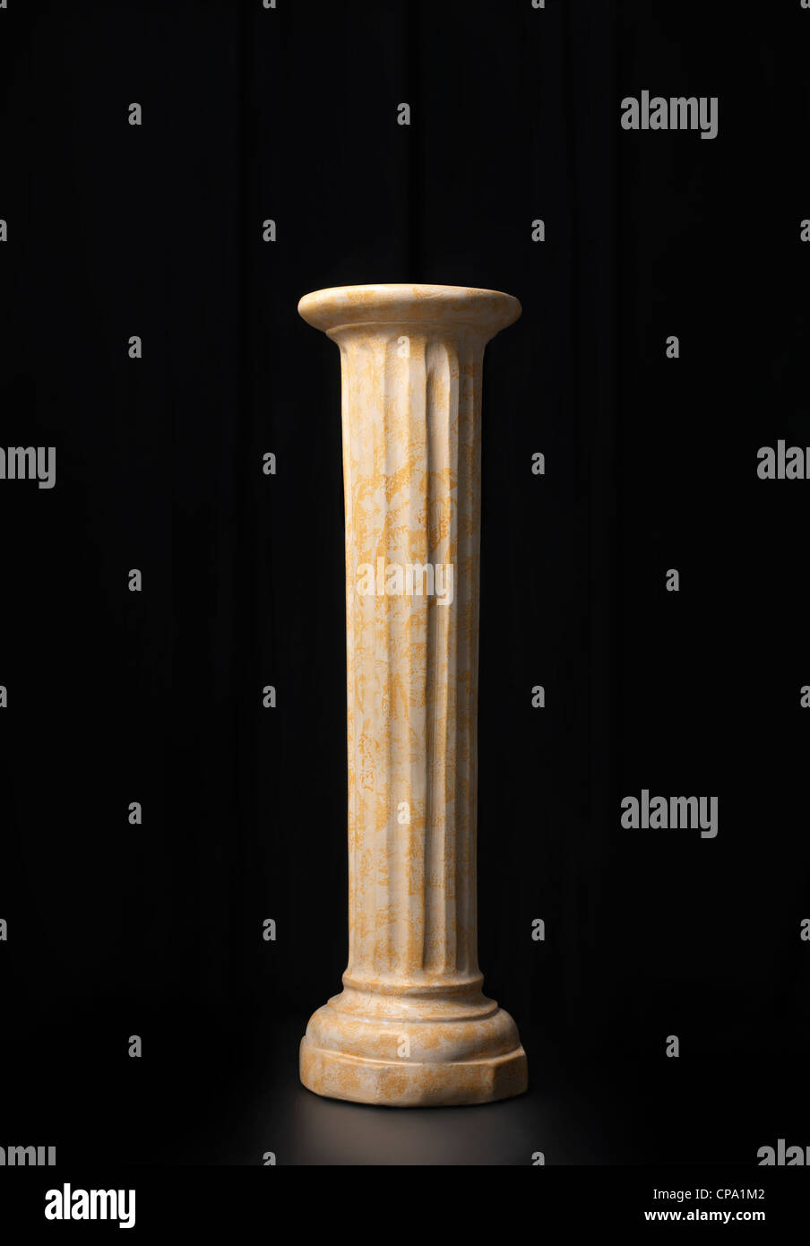 Classical structure hi-res stock photography and images - Alamy