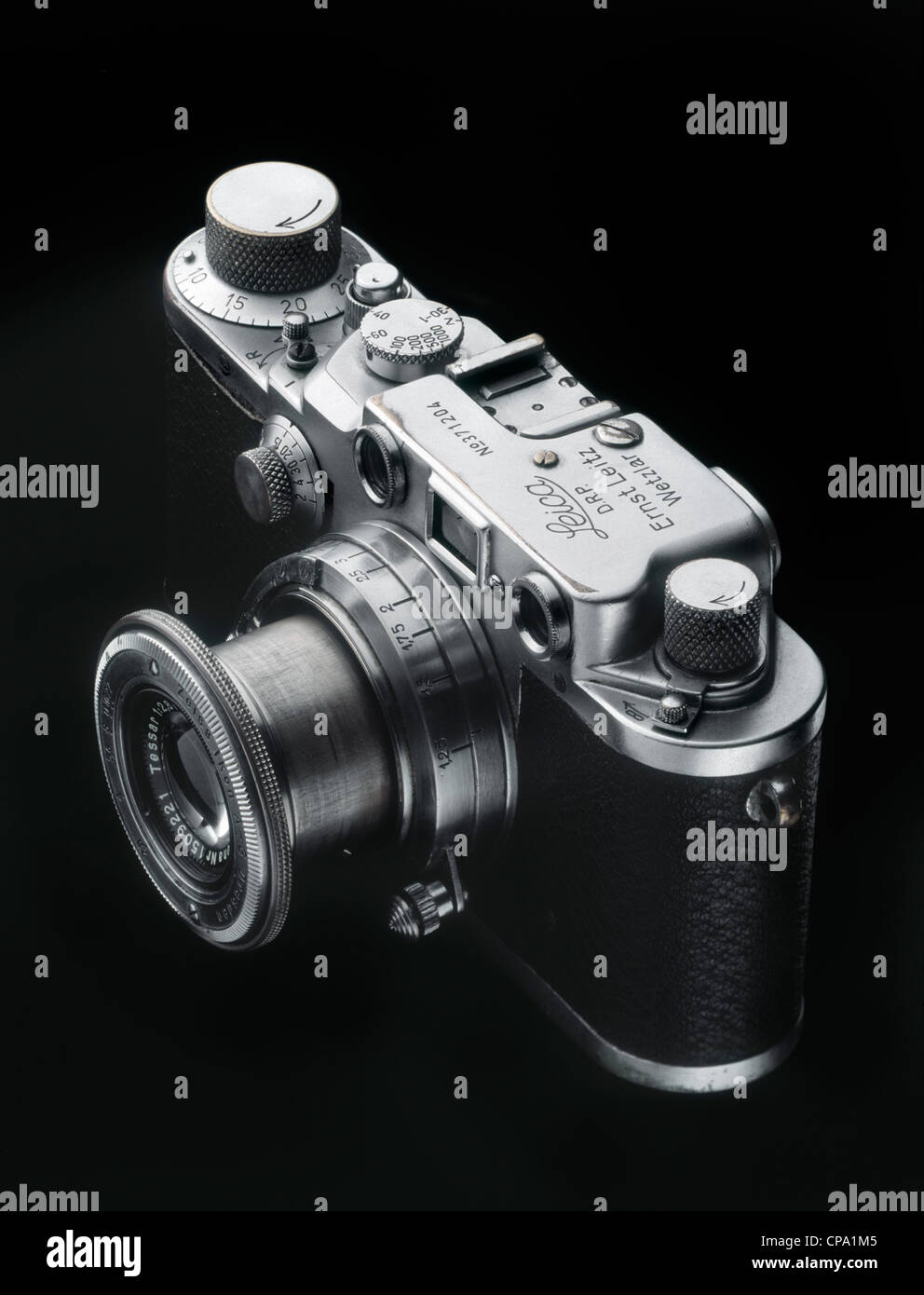 Classic Leica camera from 1940s. Clipping path Stock Photo - Alamy