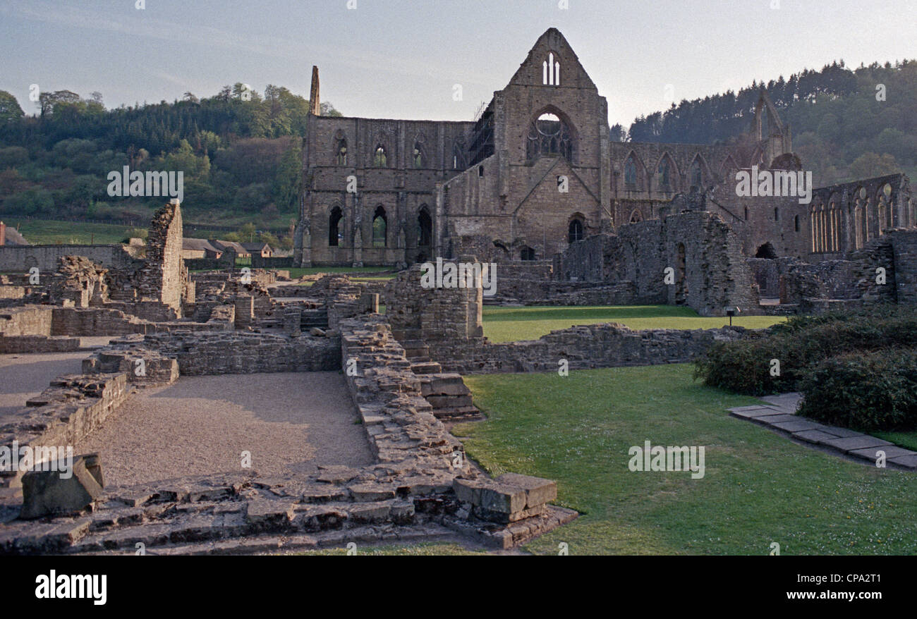 Medieval abbey tintern hi-res stock photography and images - Alamy