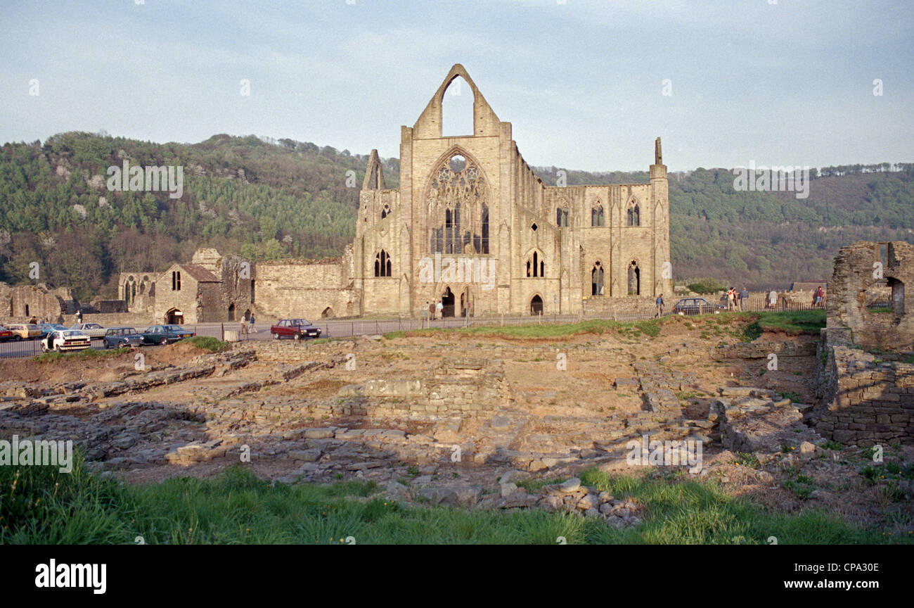 Medieval abbey tintern hi-res stock photography and images - Alamy