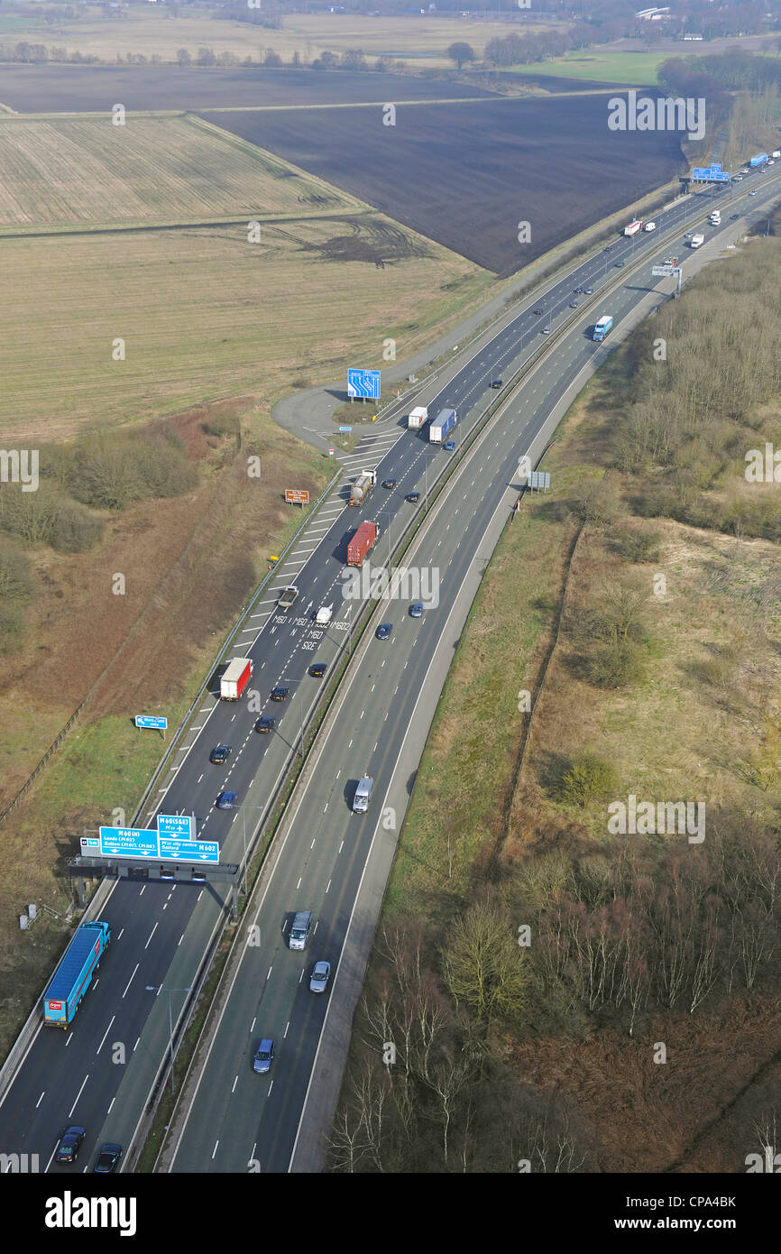 M60 motorway sign hi-res stock photography and images - Alamy