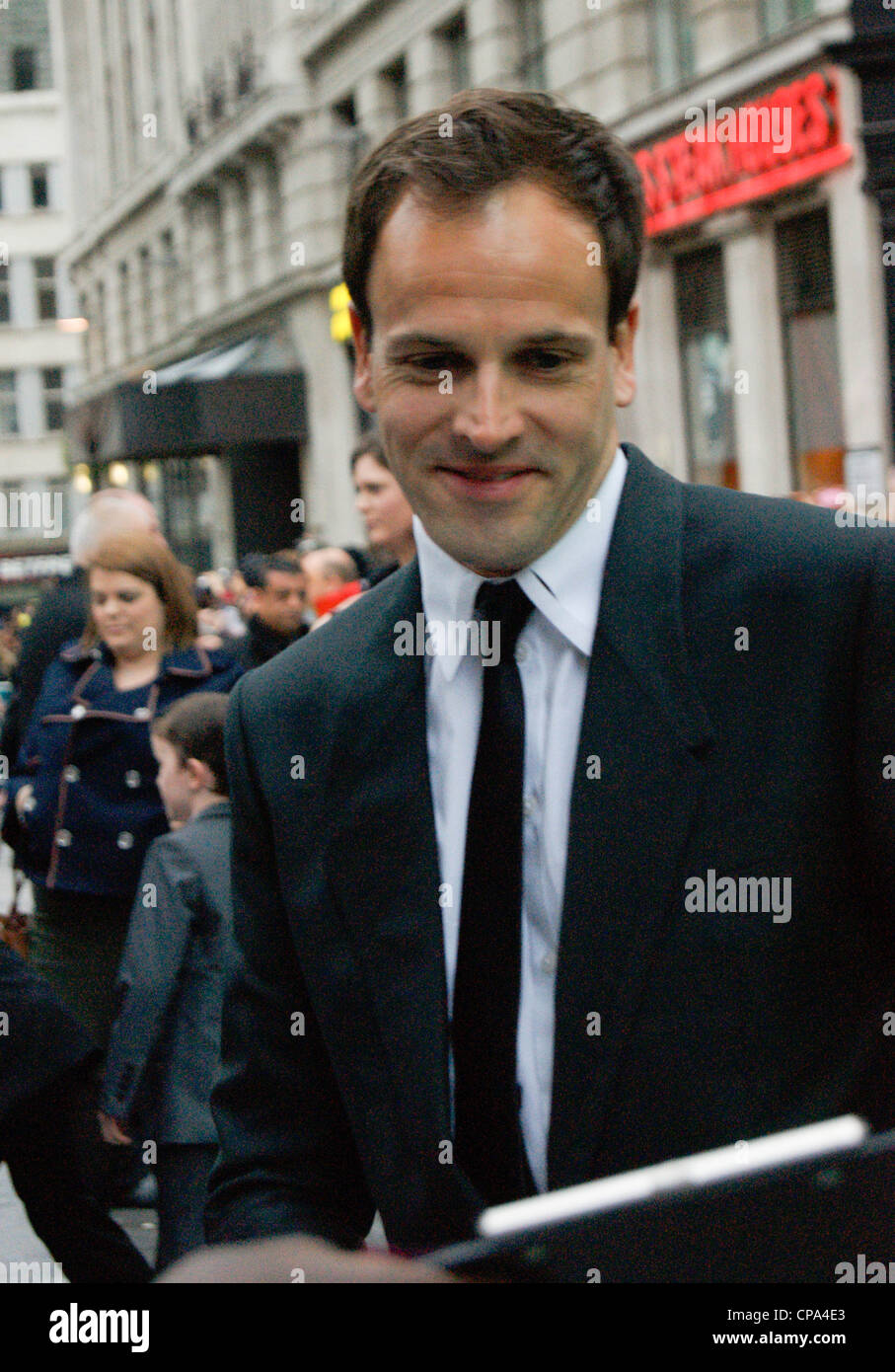 Jonny lee miller hi-res stock photography and images - Alamy