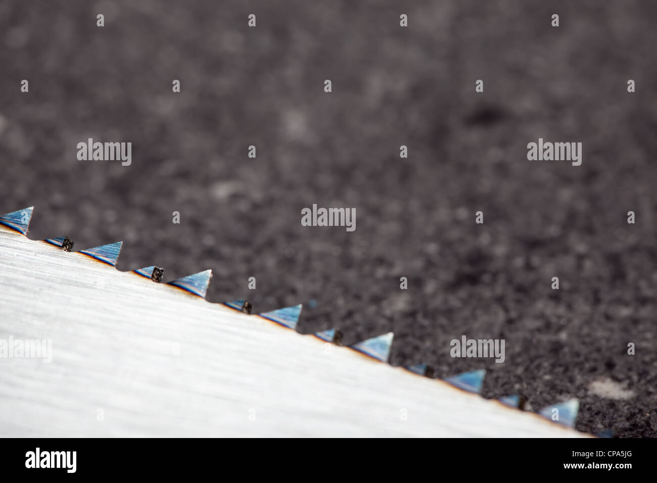 the sawtooth edge of a wood saw Stock Photo - Alamy