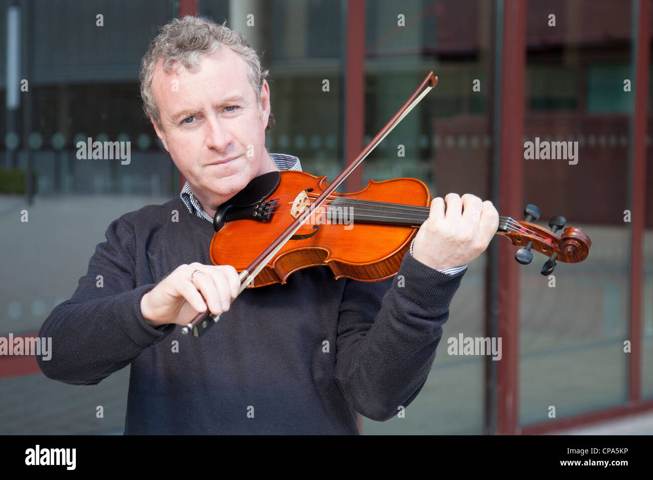 John Carty Fiddle Player Stock Photo - Alamy