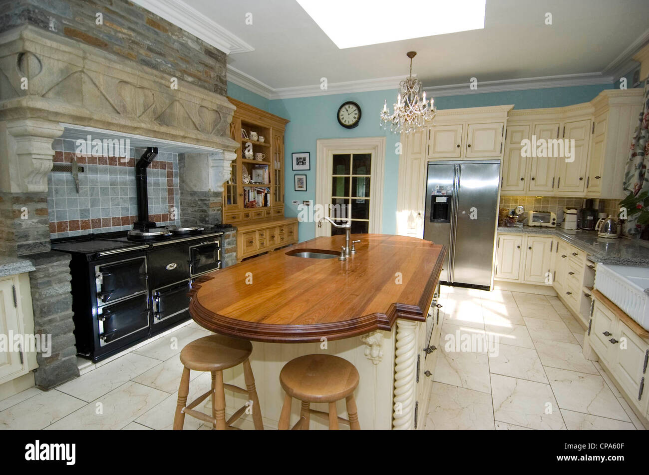 Plas cilybebyll french style mansion hi-res stock photography and ...