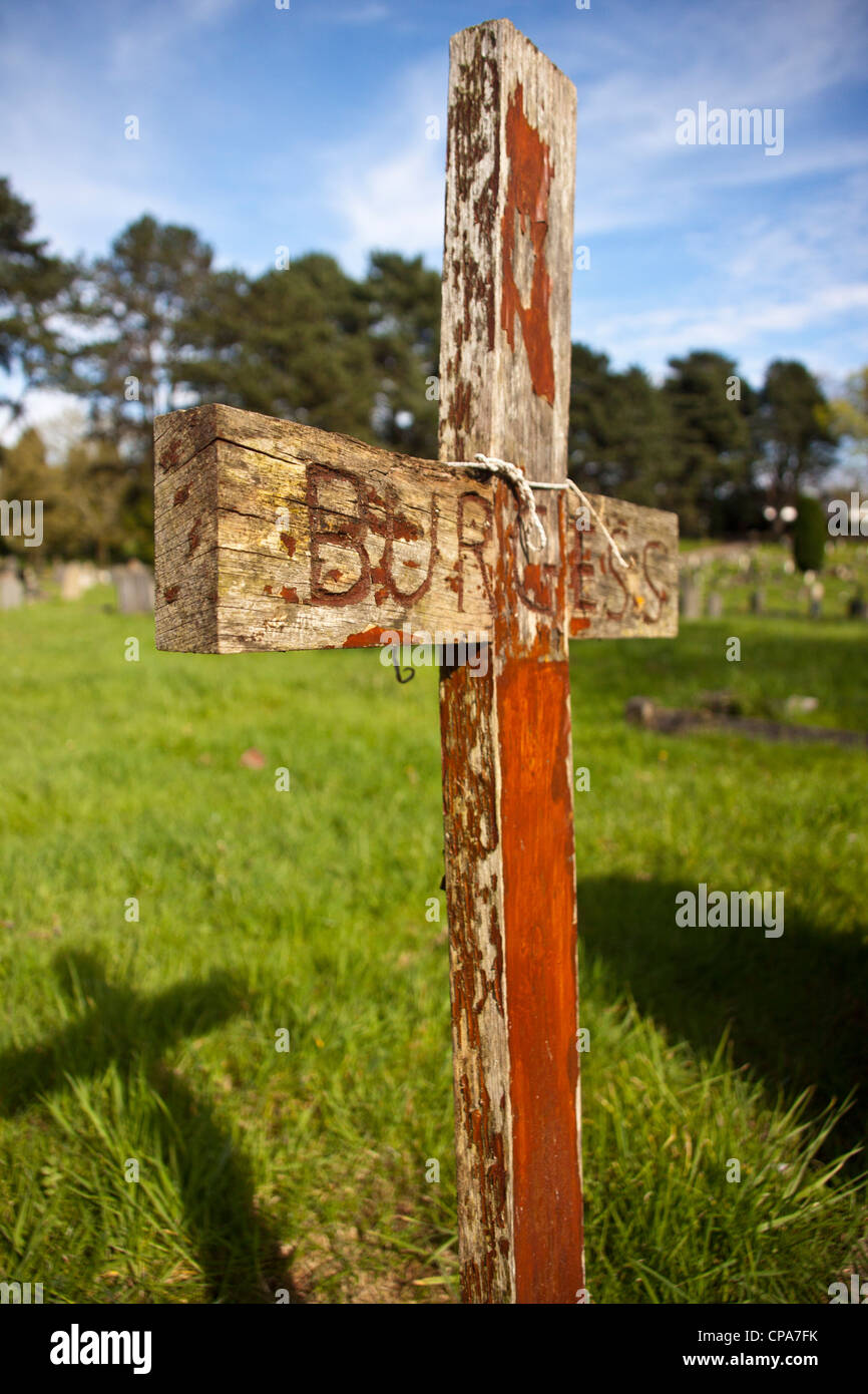 Wooden cross in graveyard hi-res stock photography and images - Alamy