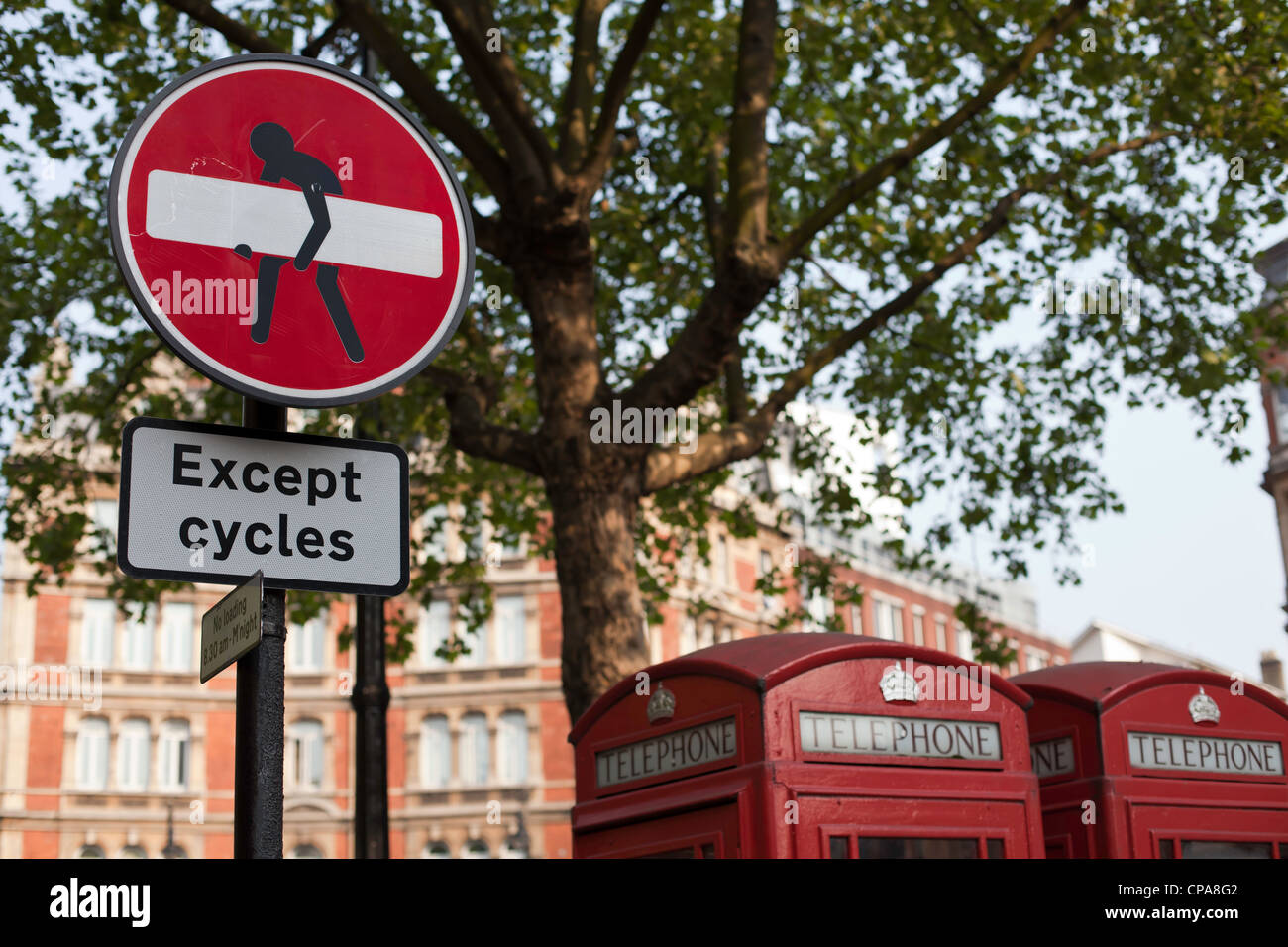 No entry sign bicycle hi-res stock photography and images - Alamy