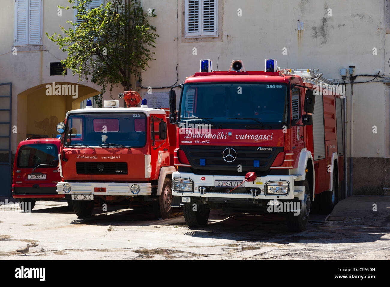 Fire engine engines tender tenders hi-res stock photography and images ...