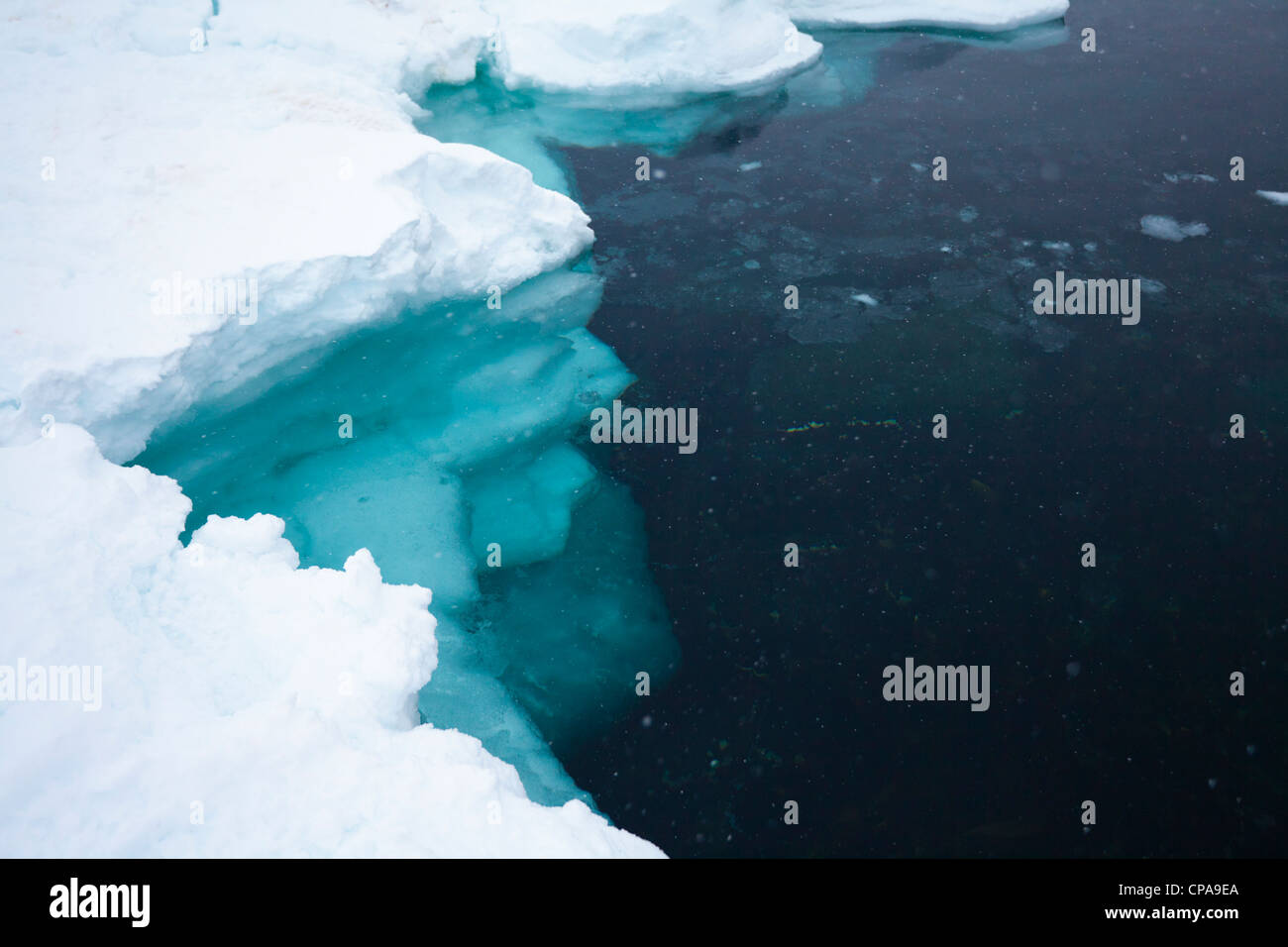 Melting ice shelf hi-res stock photography and images - Alamy