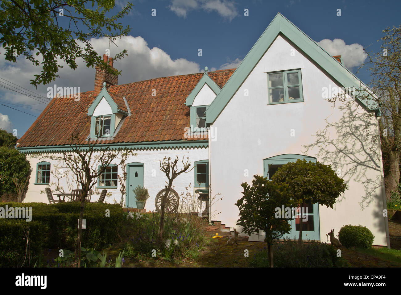 Suffolk cottage slate hi-res stock photography and images - Alamy