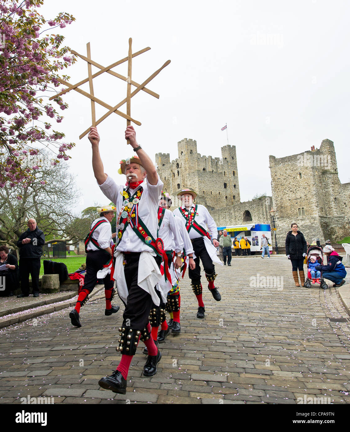 Merrydowners Morris performing a sword dance in front of Rochester ...