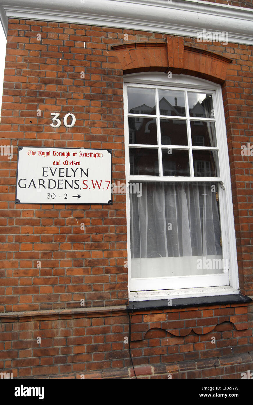 London Old Windows Stock Photo - Alamy