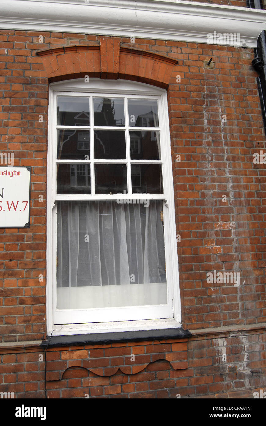 London Old Windows Stock Photo - Alamy